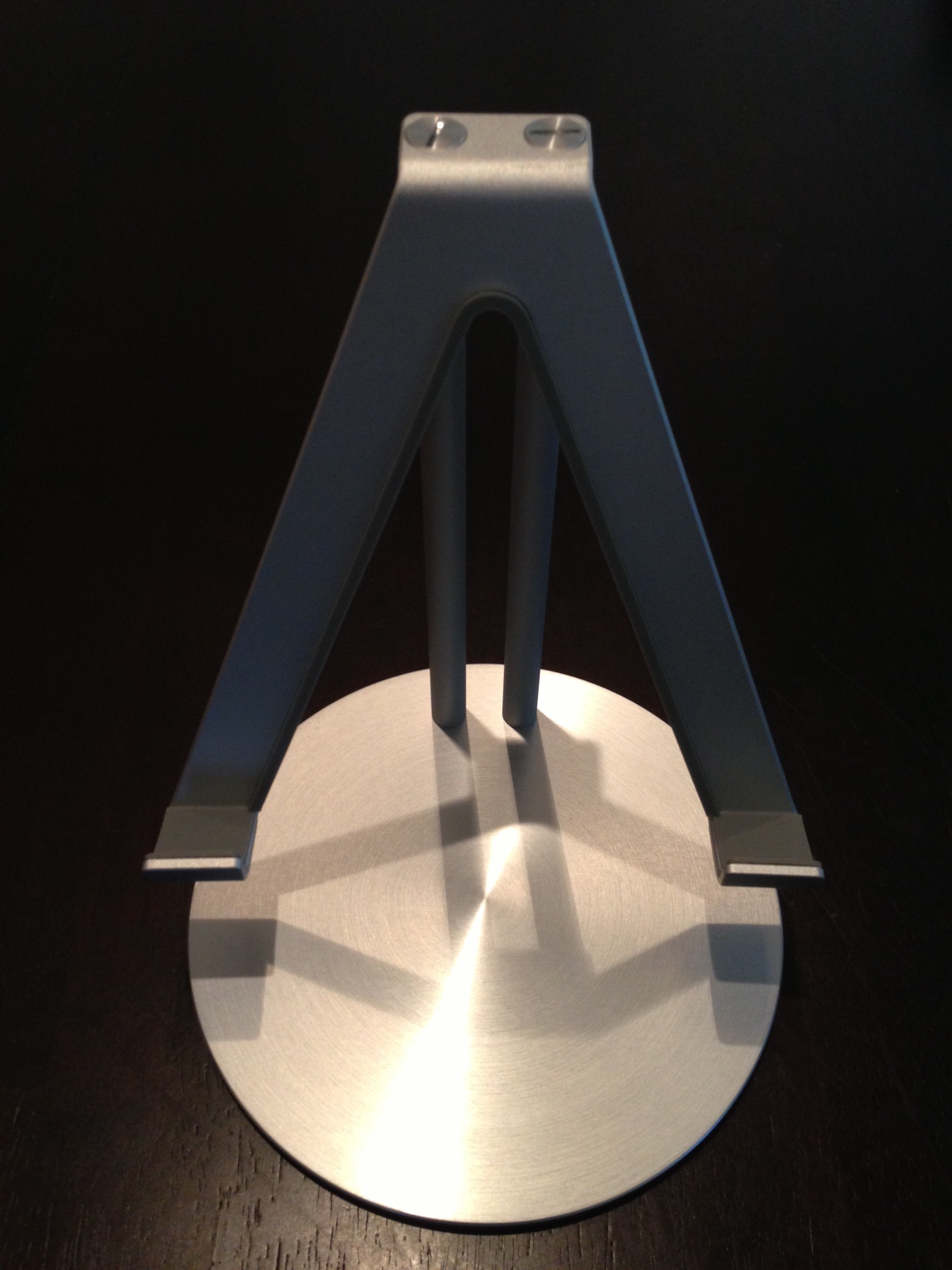 Review: The Just-Mobile UpStand, a functional iPad stand wrapped in a ...