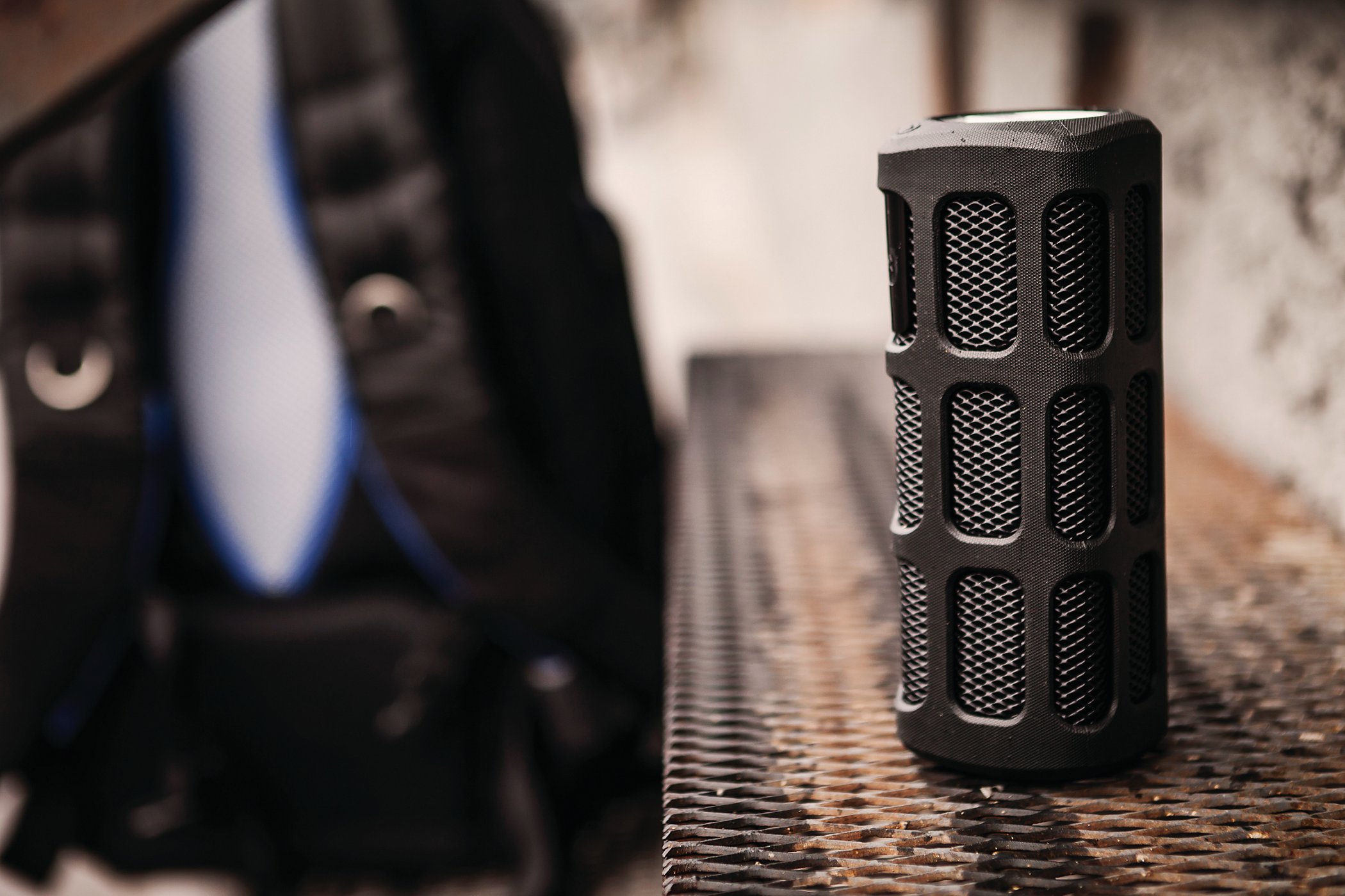 Philips Shoqbox splash/drop-proof portable Bluetooth speaker $80 ...