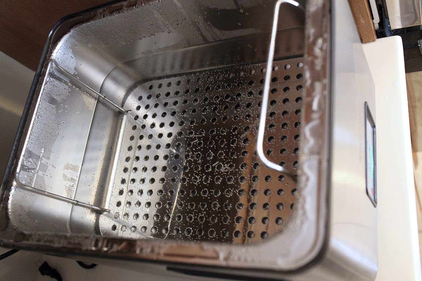 Kitchen Tech: Sous Vide water baths turn plain meat into succulent ...