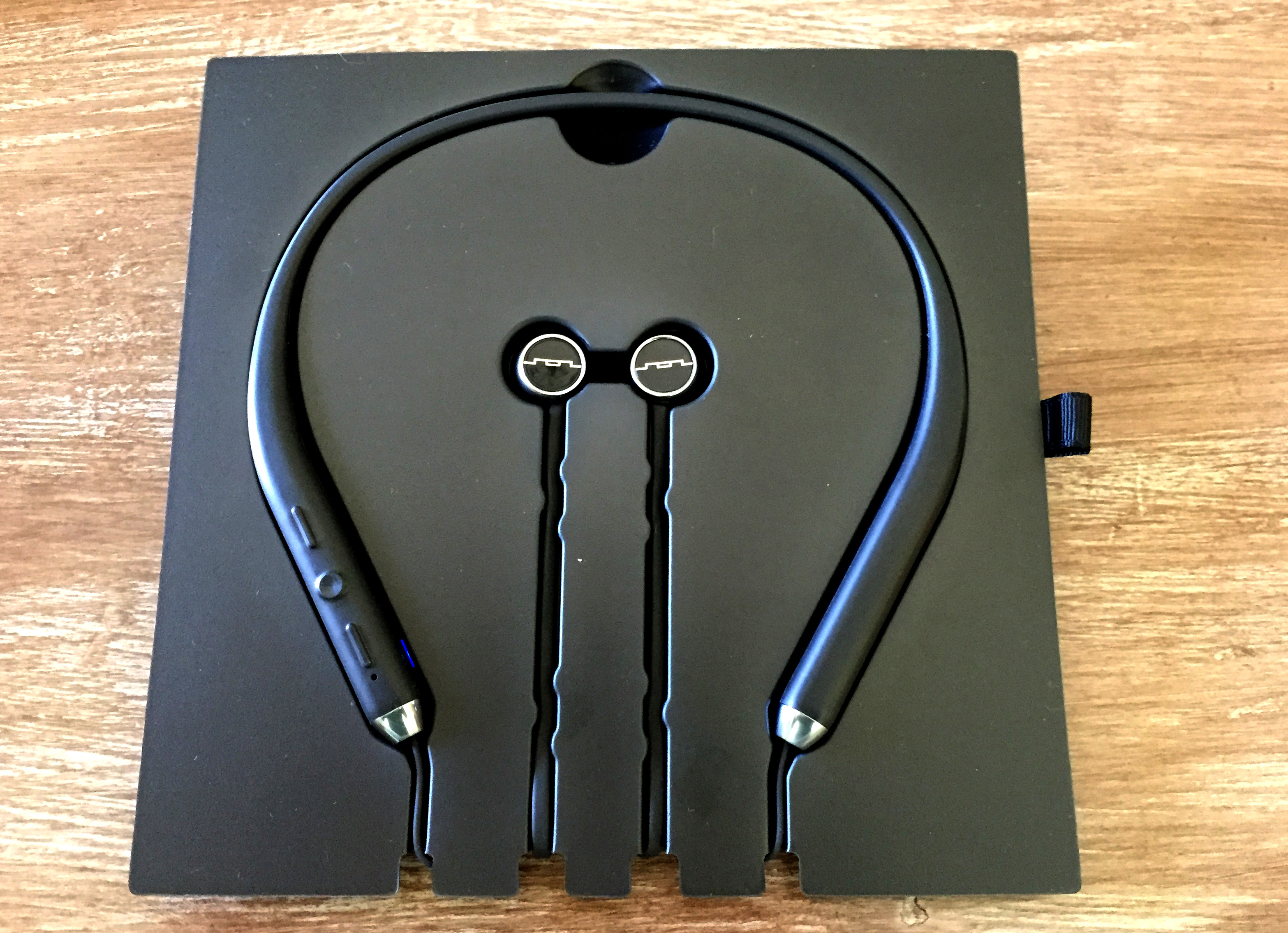 Review: SOL REPUBLIC's Shadow wireless headphones w/ Bluetooth 4.0 ...