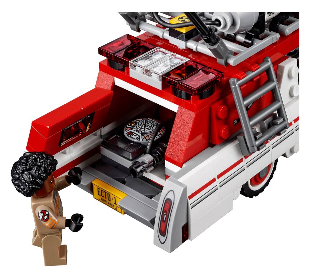 LEGO strikes gold again w/ its latest Ghostbusters set based on the ...