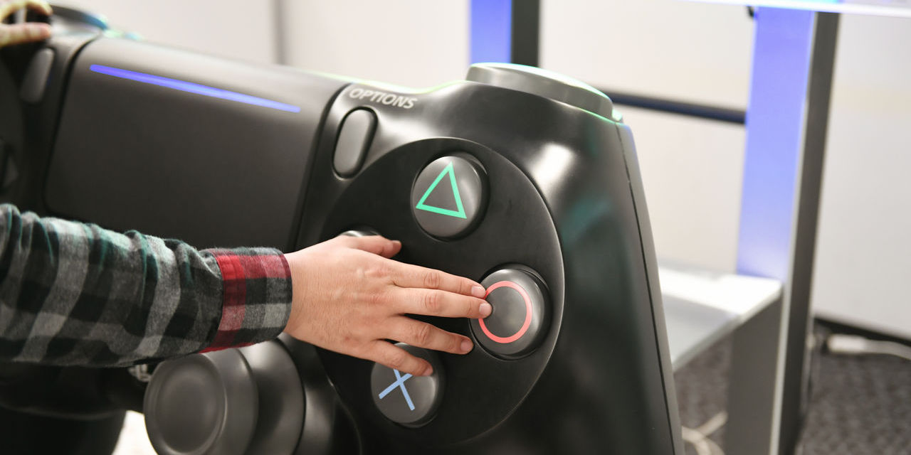 Take a look at this giant DualShock 4 PlayStation Controller [Video]
