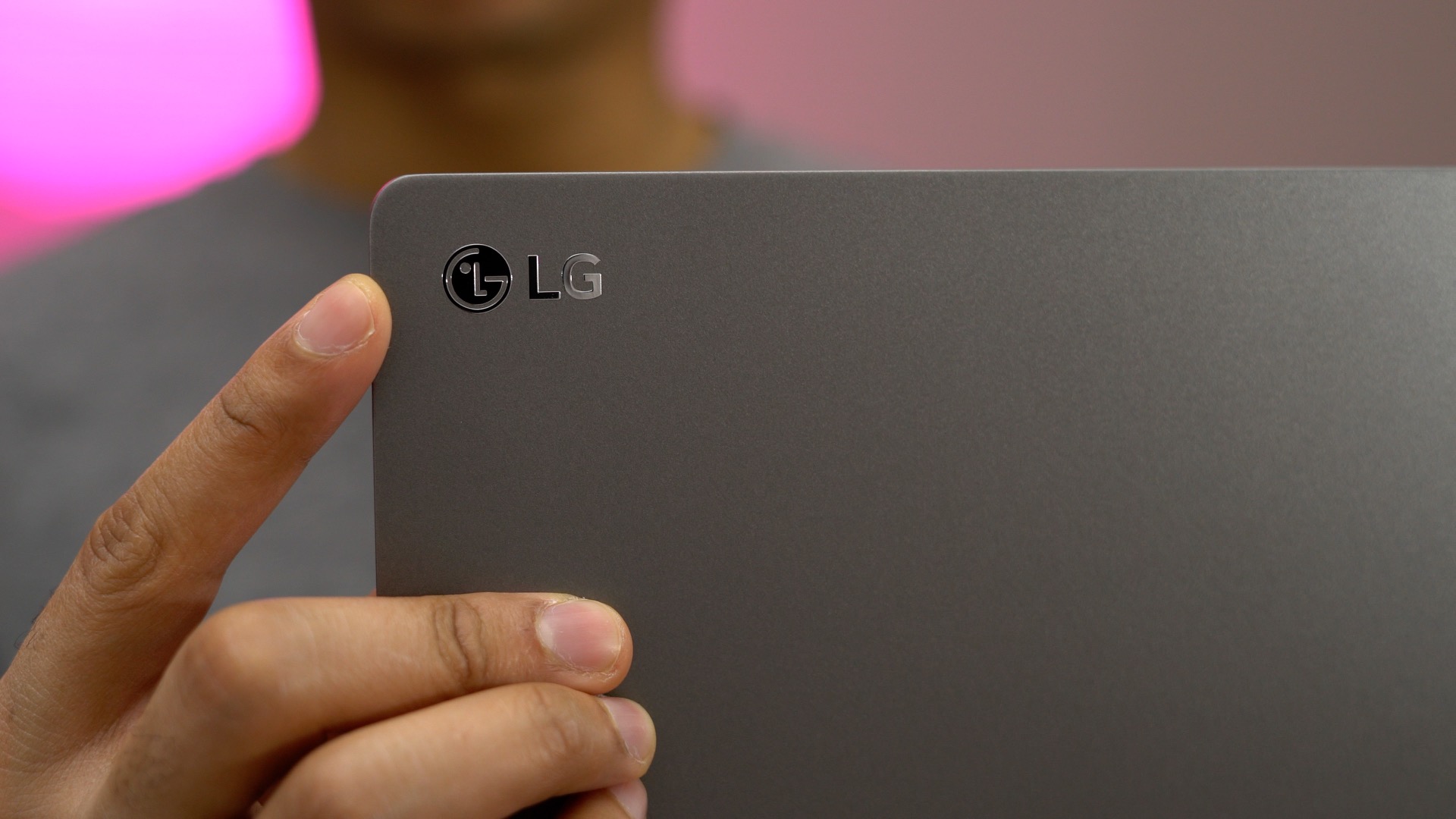 Hands-on: LG Gram 14 (2017) a lightweight travel companion with great ...