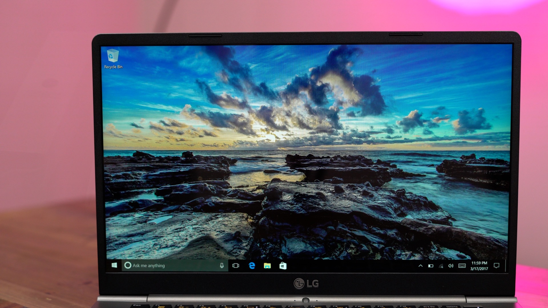 Hands-on: LG Gram 14 (2017) a lightweight travel companion with great ...