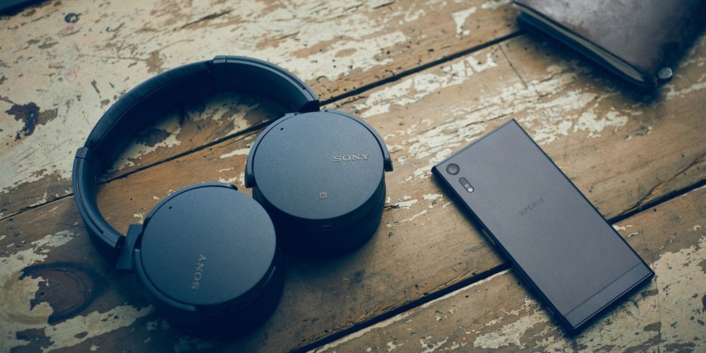 Sony's Extra Bass Noise-Cancelling Wireless Headphones $148 (all-time low)