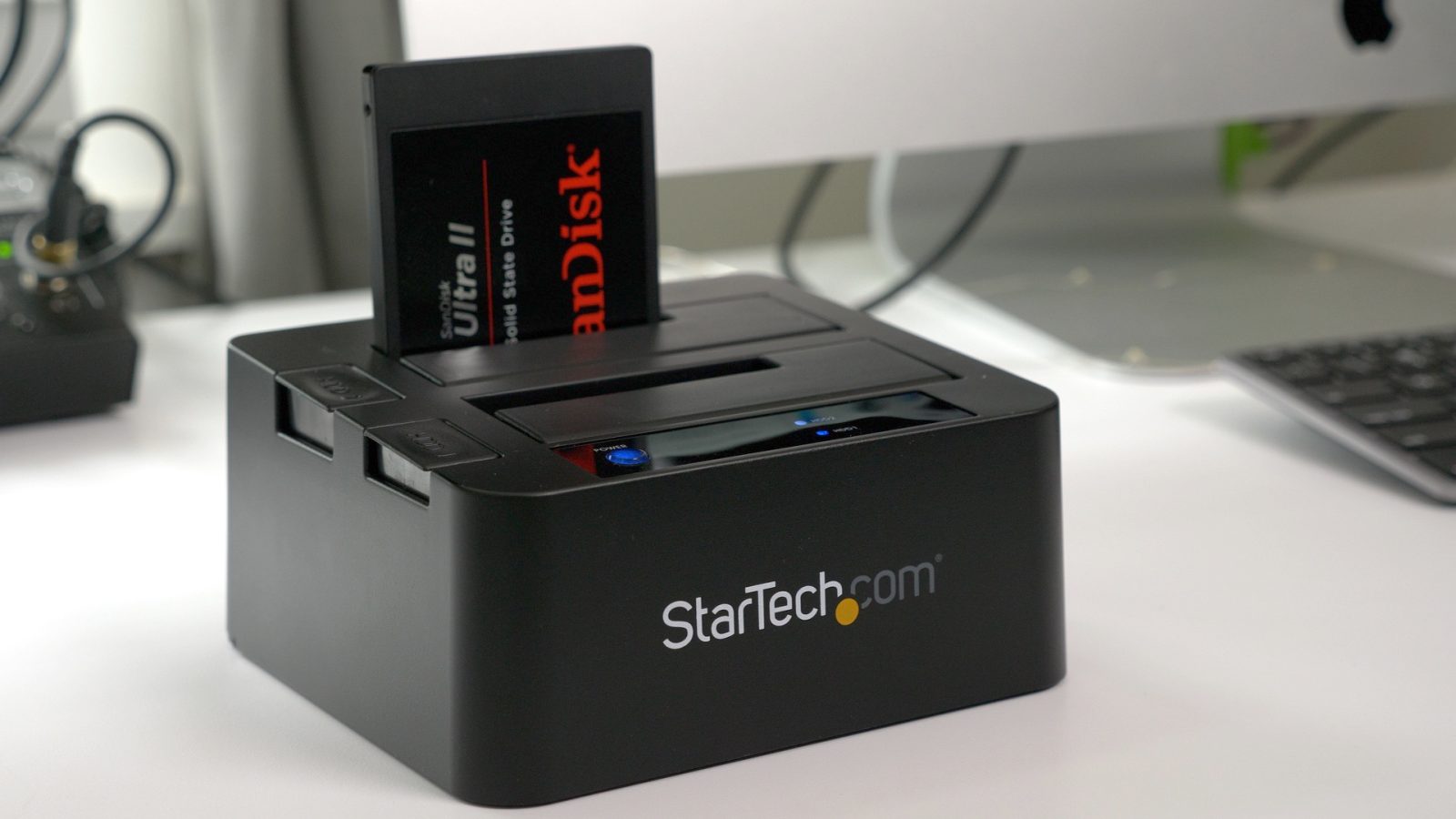 Hands-on: StarTech's desktop SATA dock for 2.5-inch and 3.5-inch drives ...