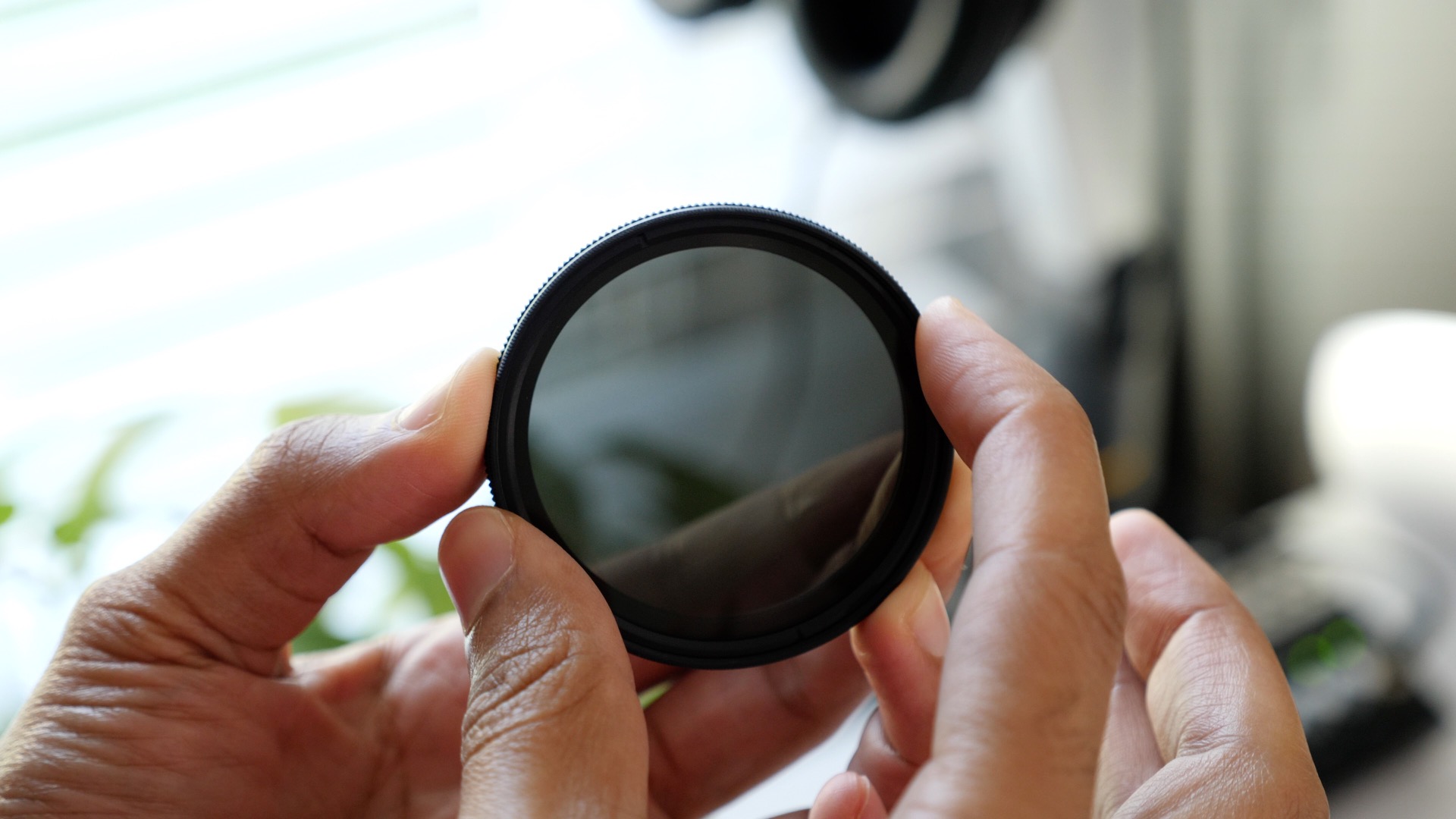 An inexpensive ND Filter for the Panasonic GH5 12-35mm lens [Video]