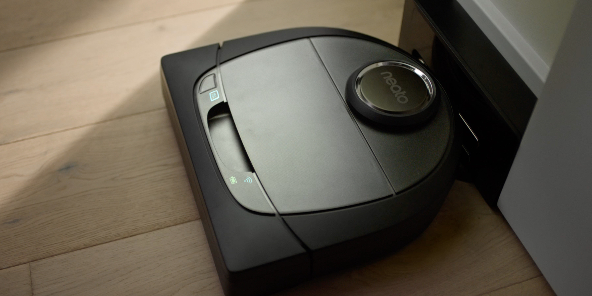 Save $200 on Neato's laser-guided Botvac D7 Smart Robotic Vacuum Cleaner