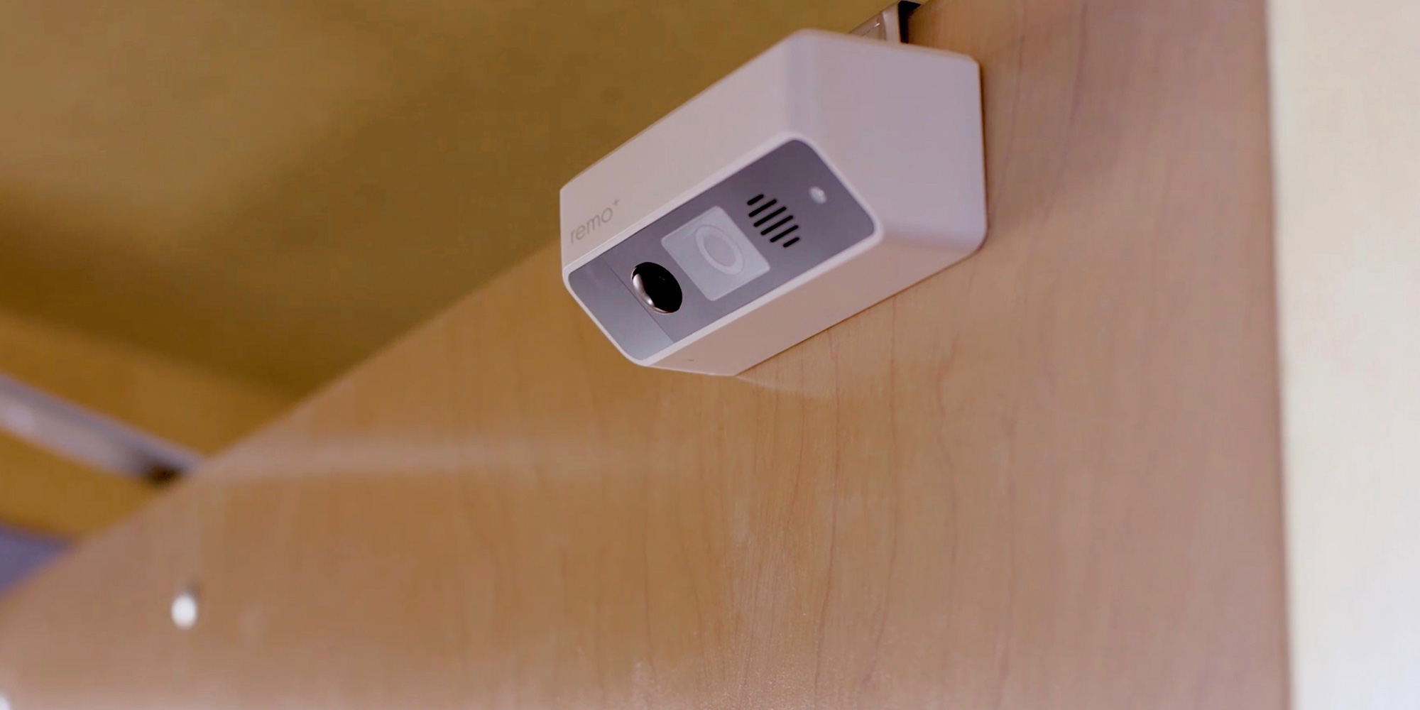 DoorCam lets you know who's outside with no mounting required - 9to5Toys