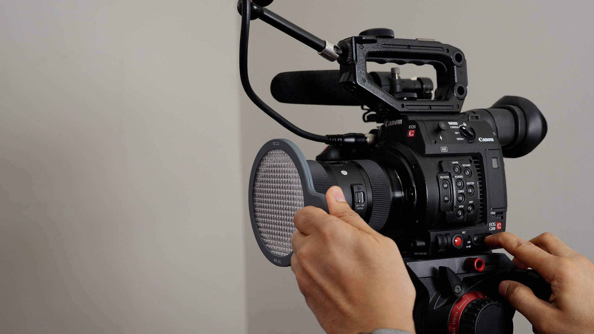 Best Sellers 003: Vello Universal White Balance Handheld Disc [Video]