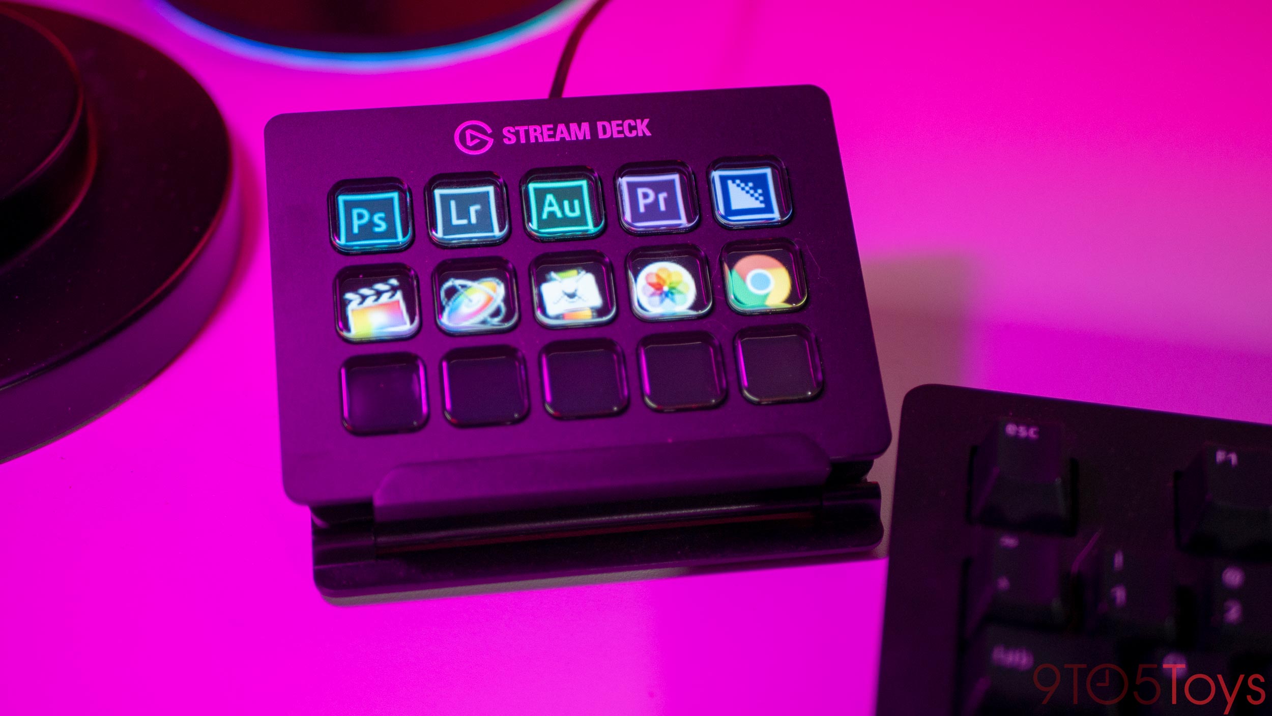Elgato's Stream Deck offers 15 custom macro keys for Photoshop, gaming ...