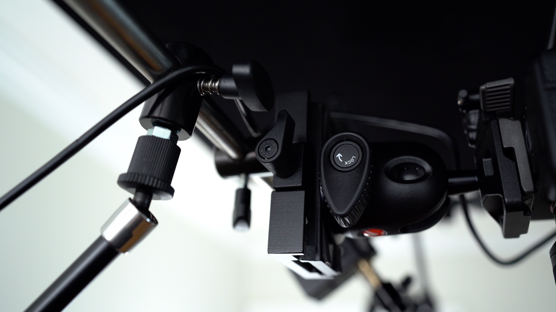 How to make an easy and flexible DIY overhead camera rig