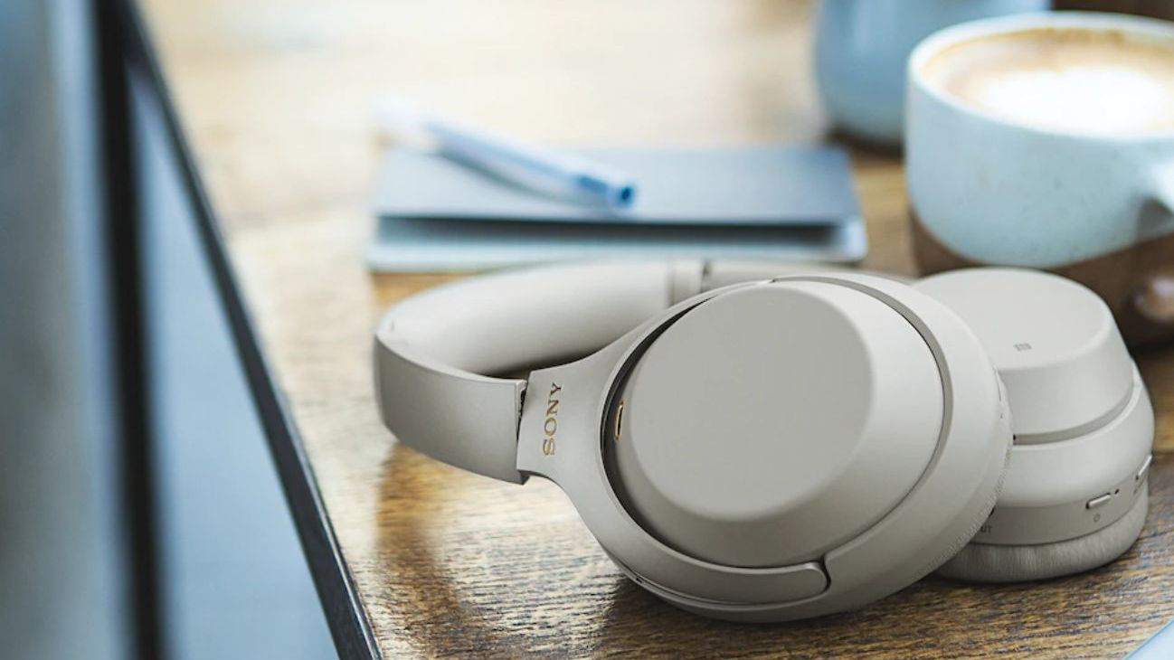 Save $100 when you bundle Sony XM3's with a portable battery, now $278 ...