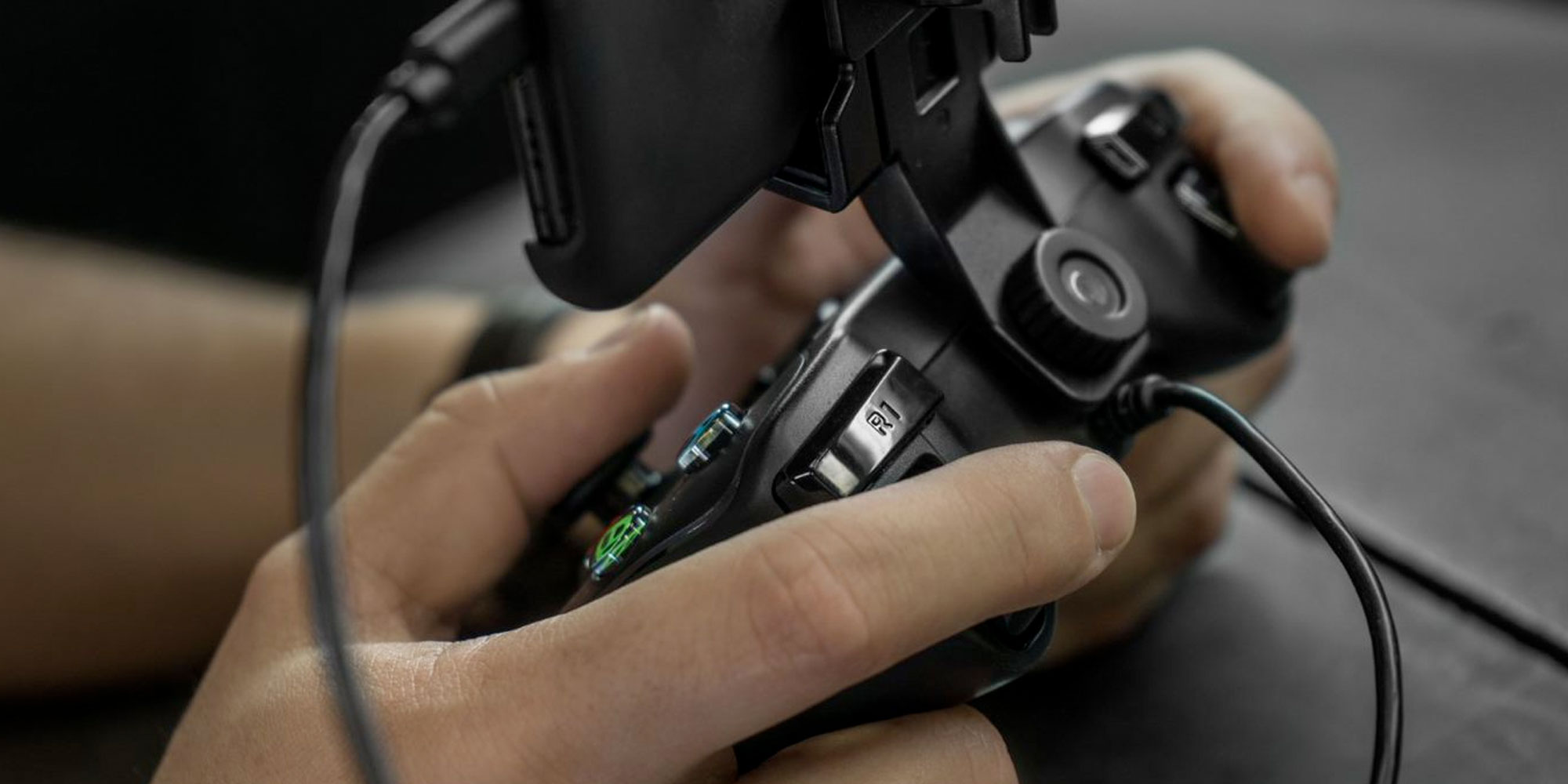 Rotor Riot Game Controller features L3/R3 w/ MFi-certification - 9to5Toys