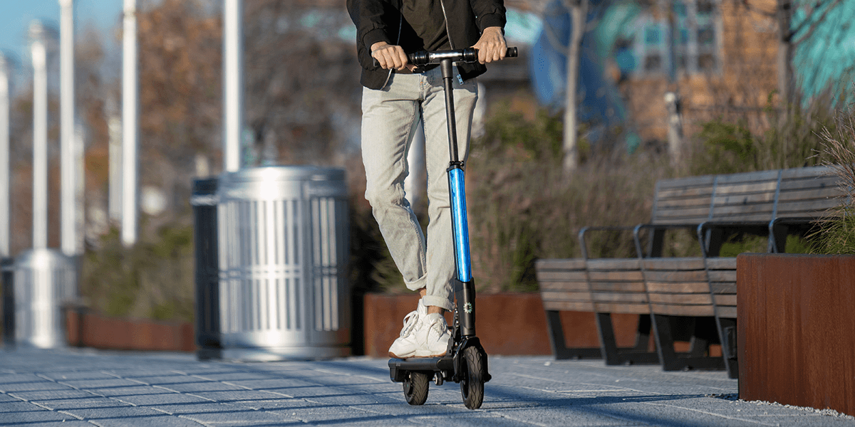 The Jetson Ion Electric Scooter hits speeds up to 14MPH for $150 ...