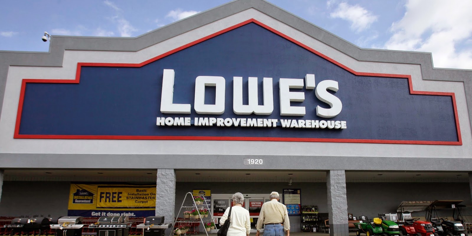 Don't pay full price on DIY projects, this $50 Lowe's gift card is down ...