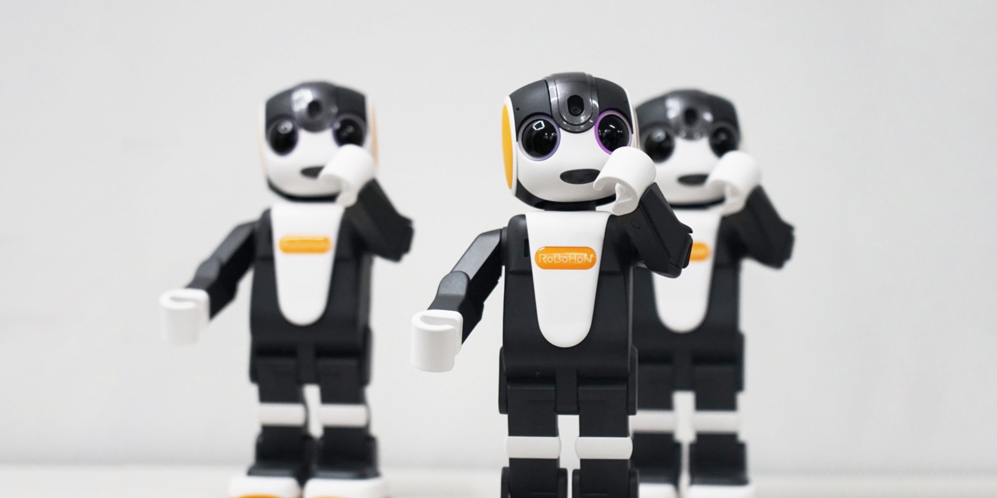 Sharp's RoBoHoN robot line-up includes LTE-connected models - 9to5Toys