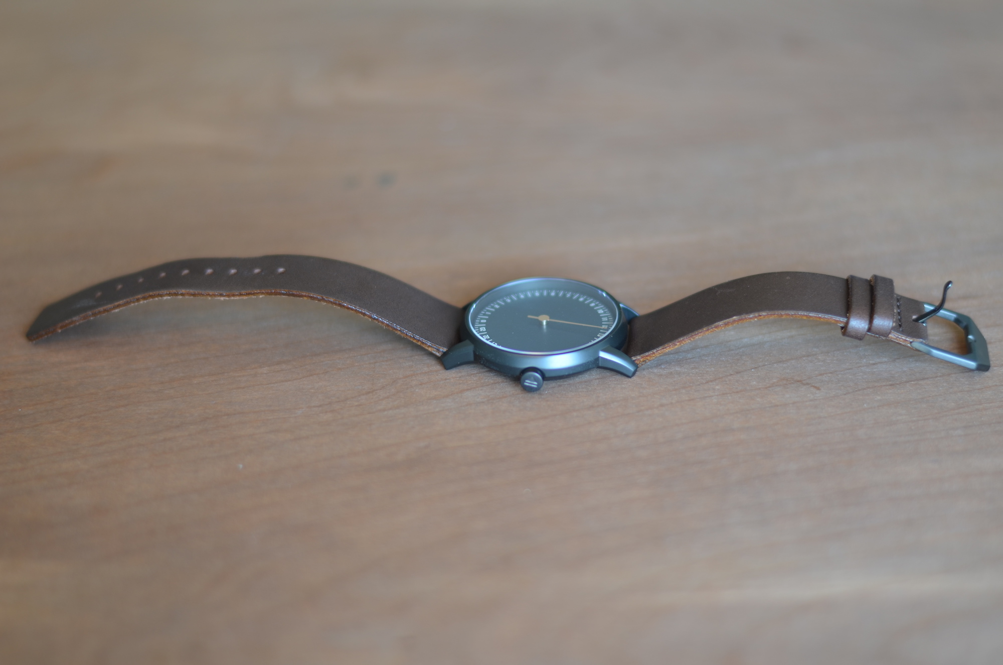 Slow Watch review: Life is better when you go by approximate time [Video]