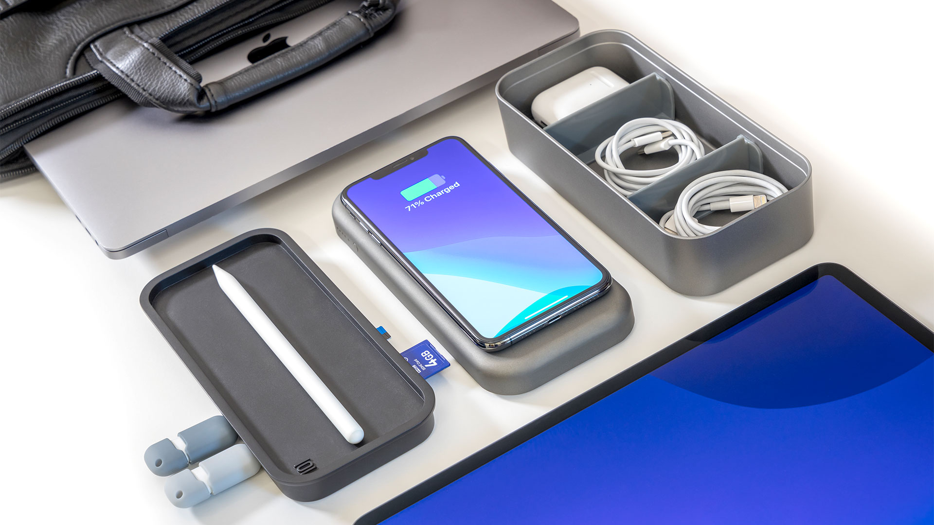 BentoStack PowerHub packs a Qi battery + USB-C hub for ultimate ...