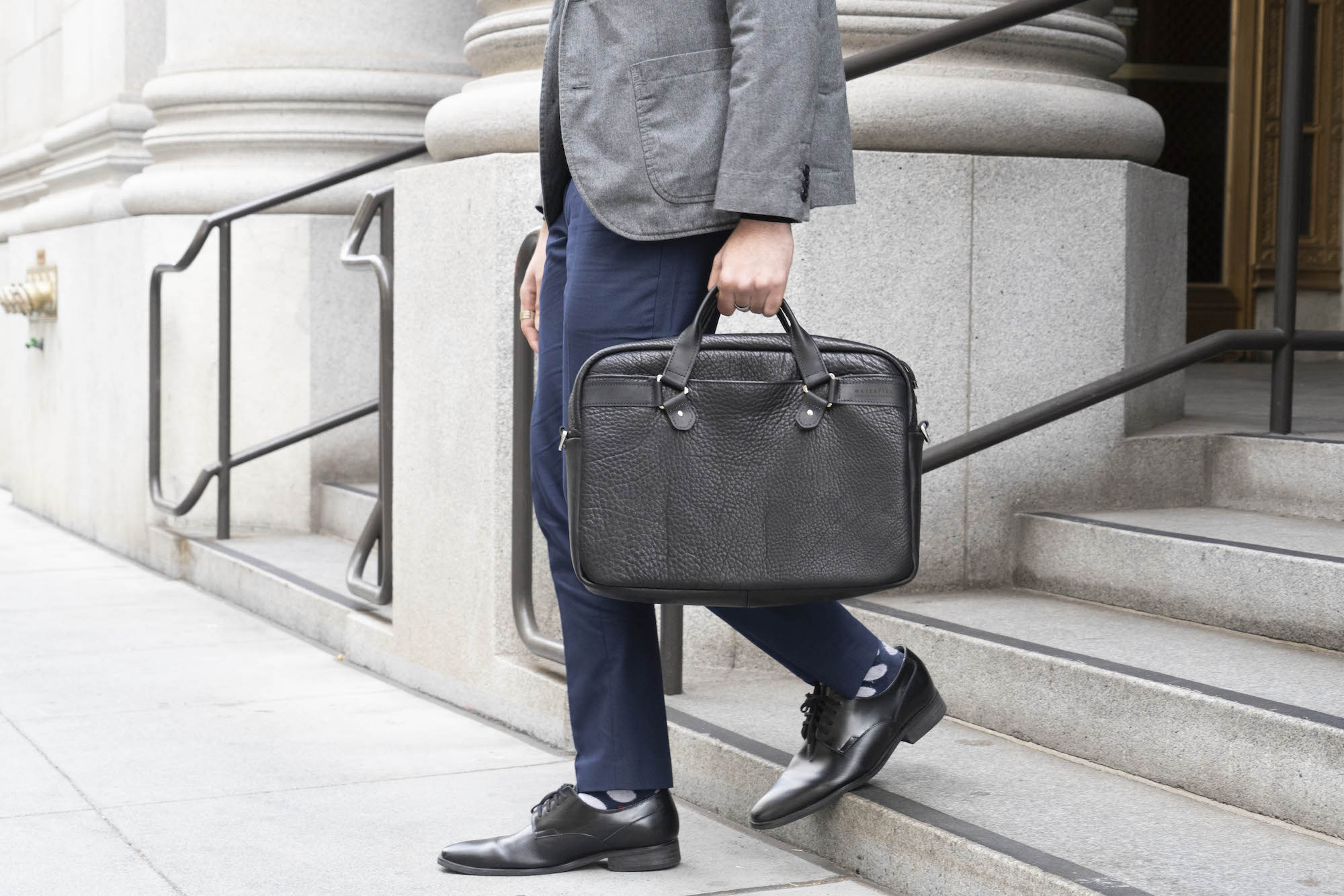 WaterField's 16-inch MacBook Briefcase carries your iPad too - 9to5Toys