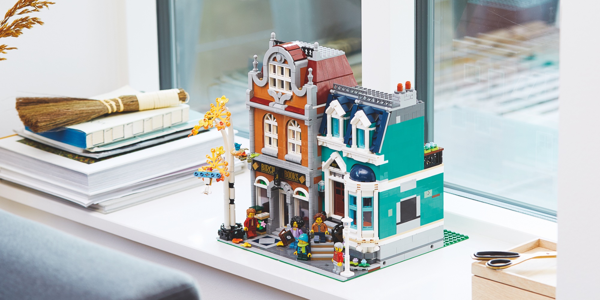 LEGO Creator Expert Bookshop launches with 2,500 pieces - 9to5Toys
