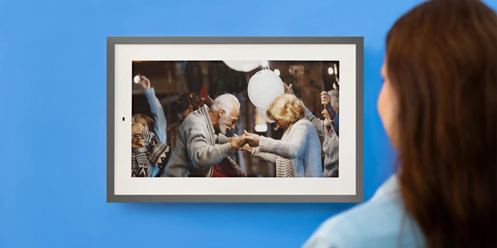 New Lenovo Smart Frame shows physical artwork the door - 9to5Toys
