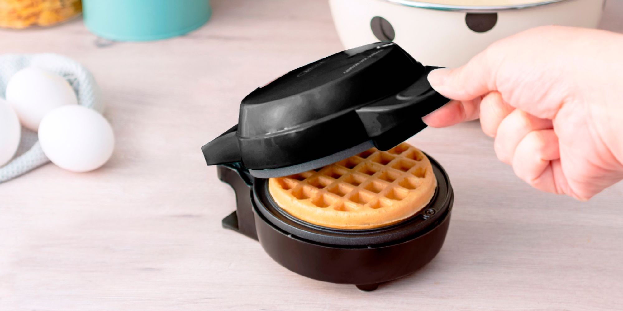 This mini Bella Waffle Maker is just $8 for today only (Nearly 40% off)