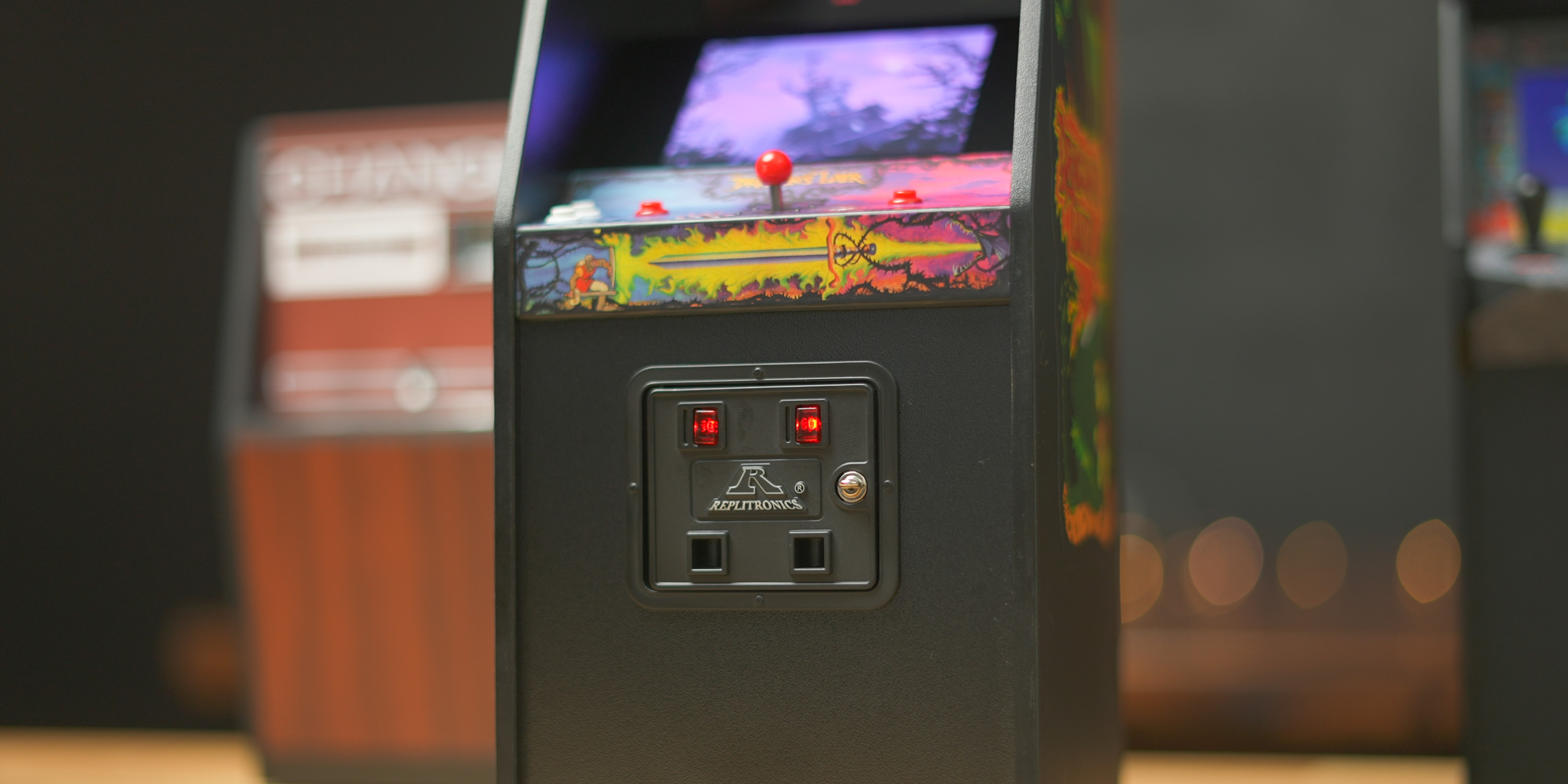 Dragon's Lair x Replicade Review: Another premium collectible mini arcade