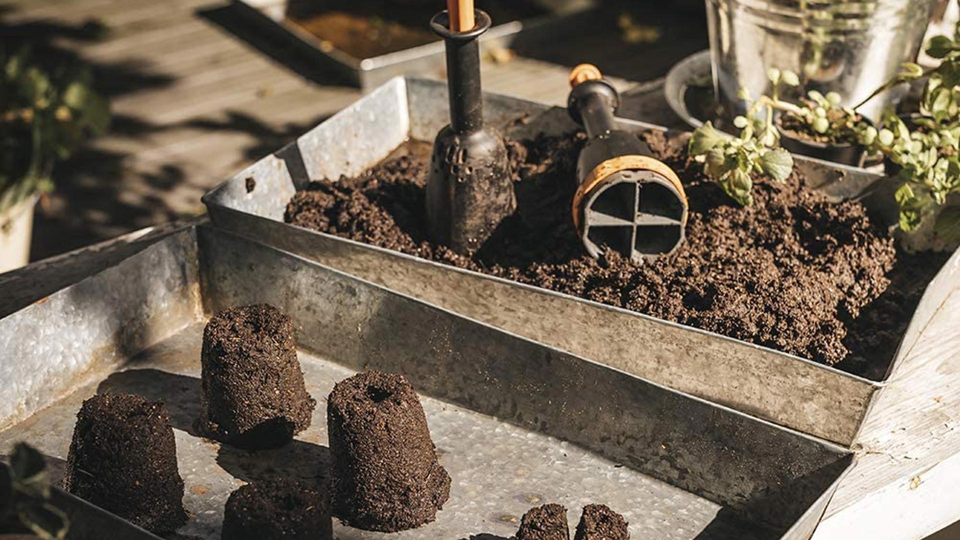 Fiskars new soil block maker helps you grow your garden at a low of $17 ...