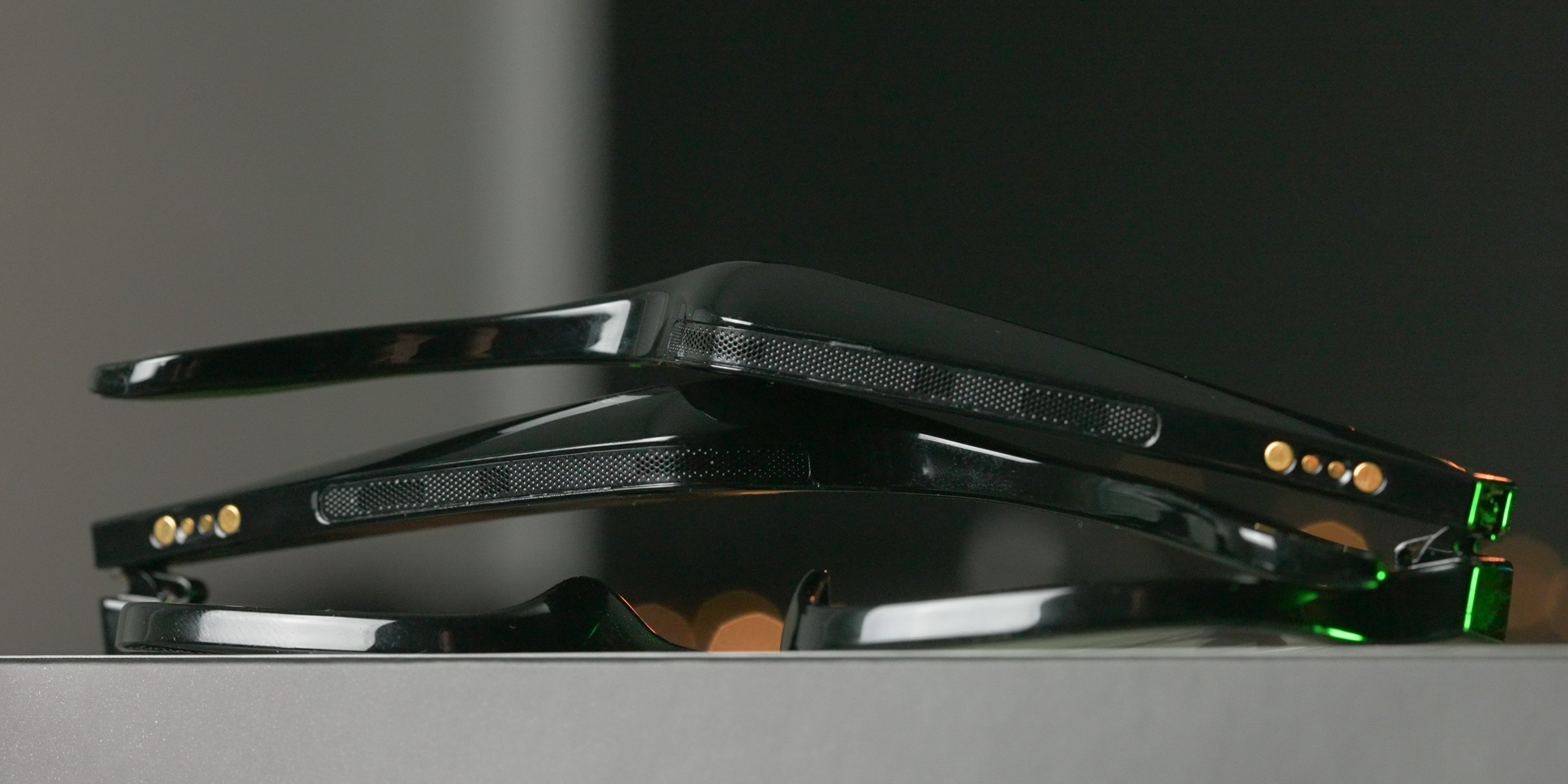 Razer Anzu Review: Smart glasses that play audio at home and on the go