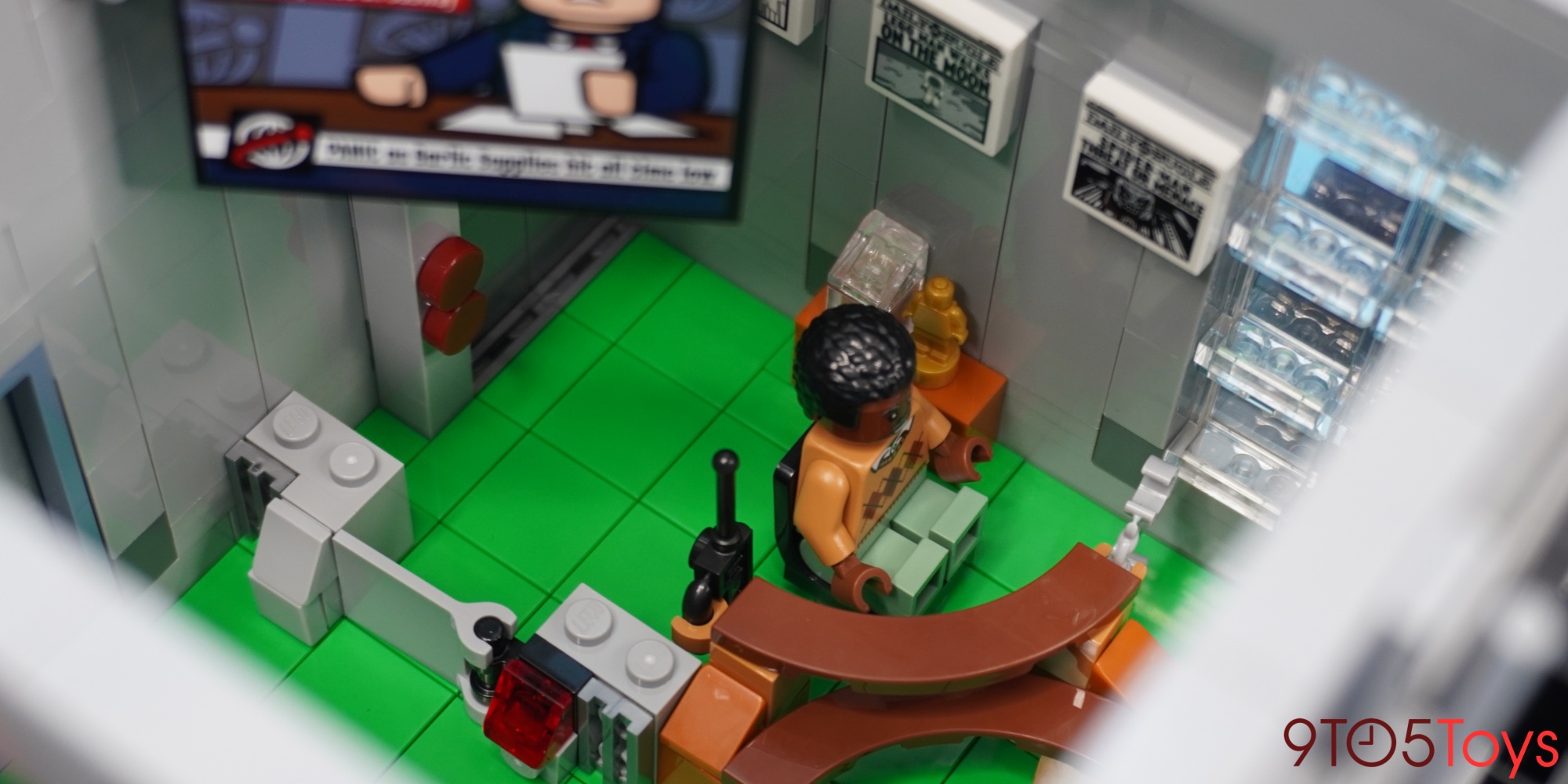 LEGO Daily Bugle review: Largest Marvel kit delivers - 9to5Toys