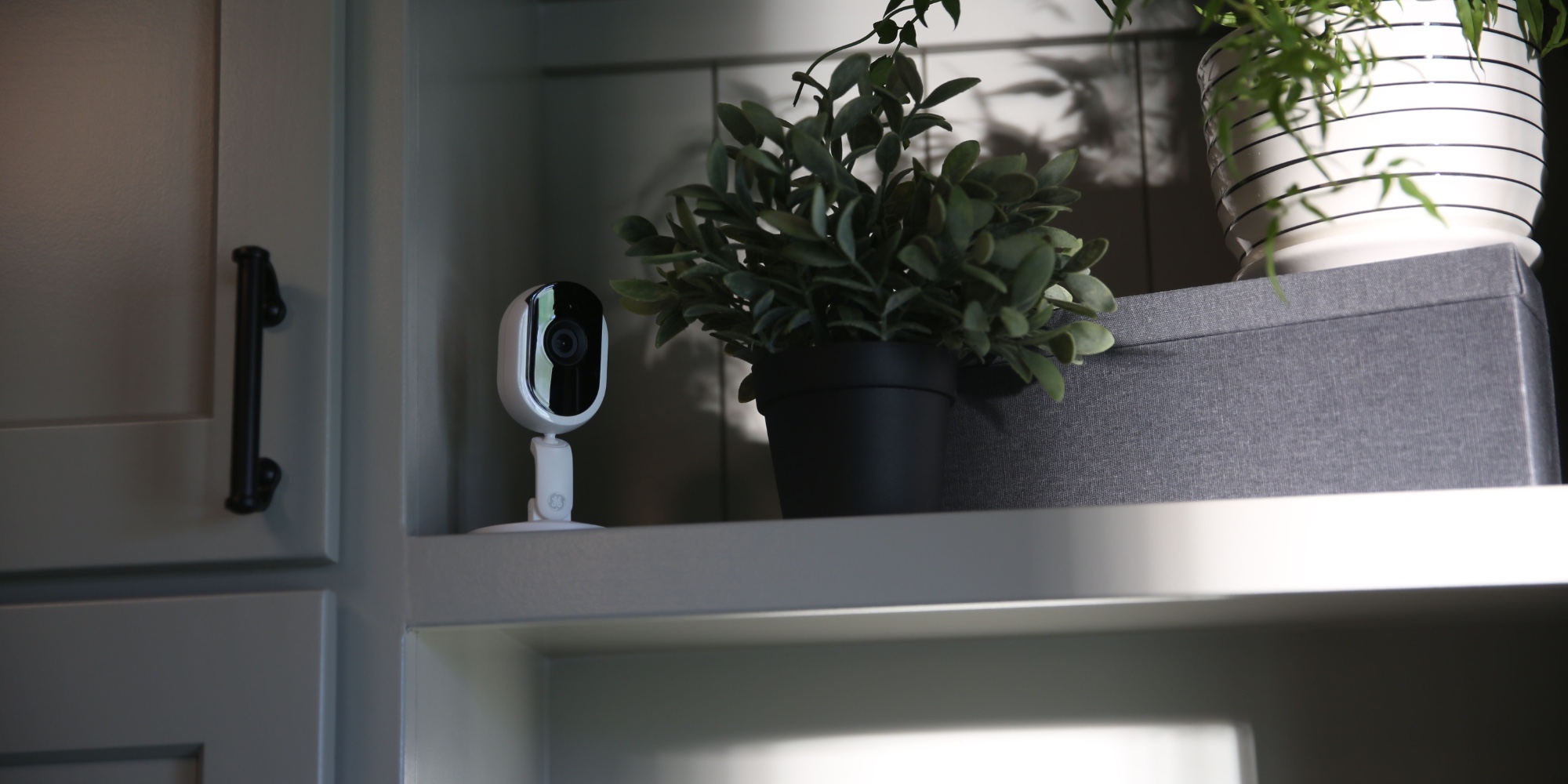 GE CYNC smart camera + outdoor plug are now available - 9to5Toys