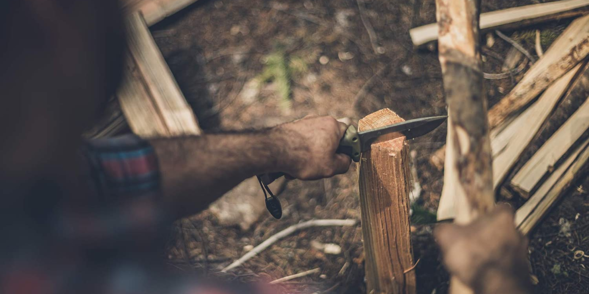 Gerber Ultimate Survival Knife with integrated sharpener and ...