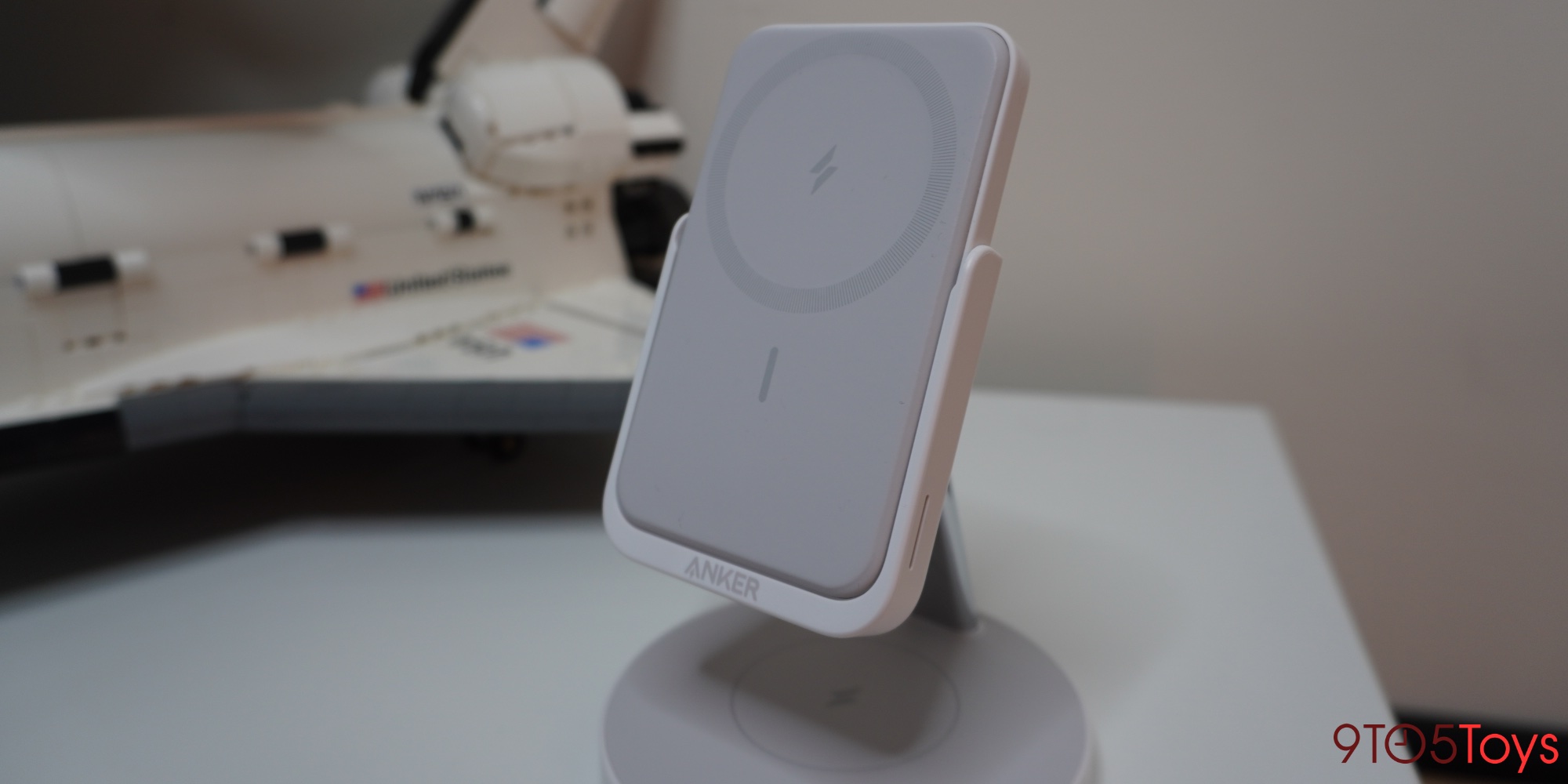 Anker Convertible MagSafe Charger delivers a 2-in-1 design - 9to5Toys