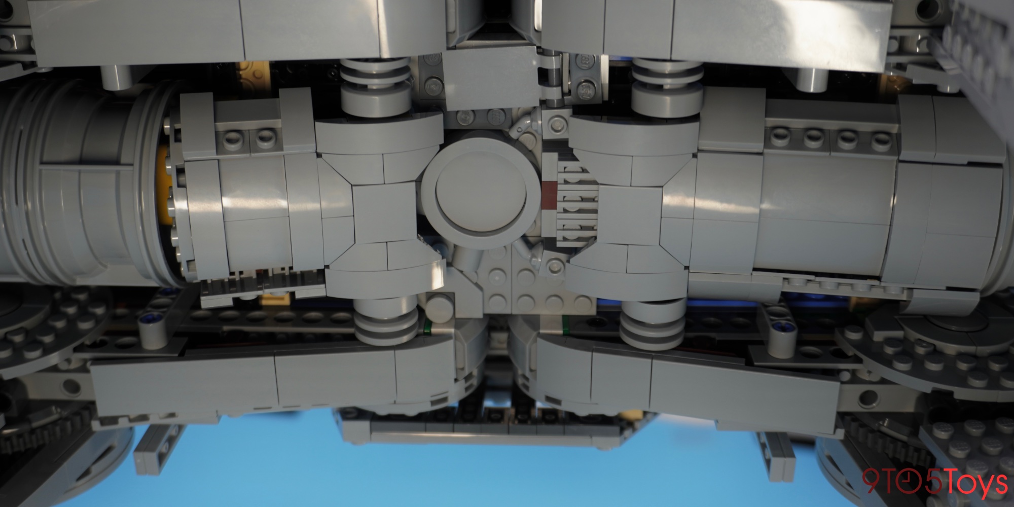 LEGO UCS AT-AT review: Hands-on with the 6,800-piece set - 9to5Toys