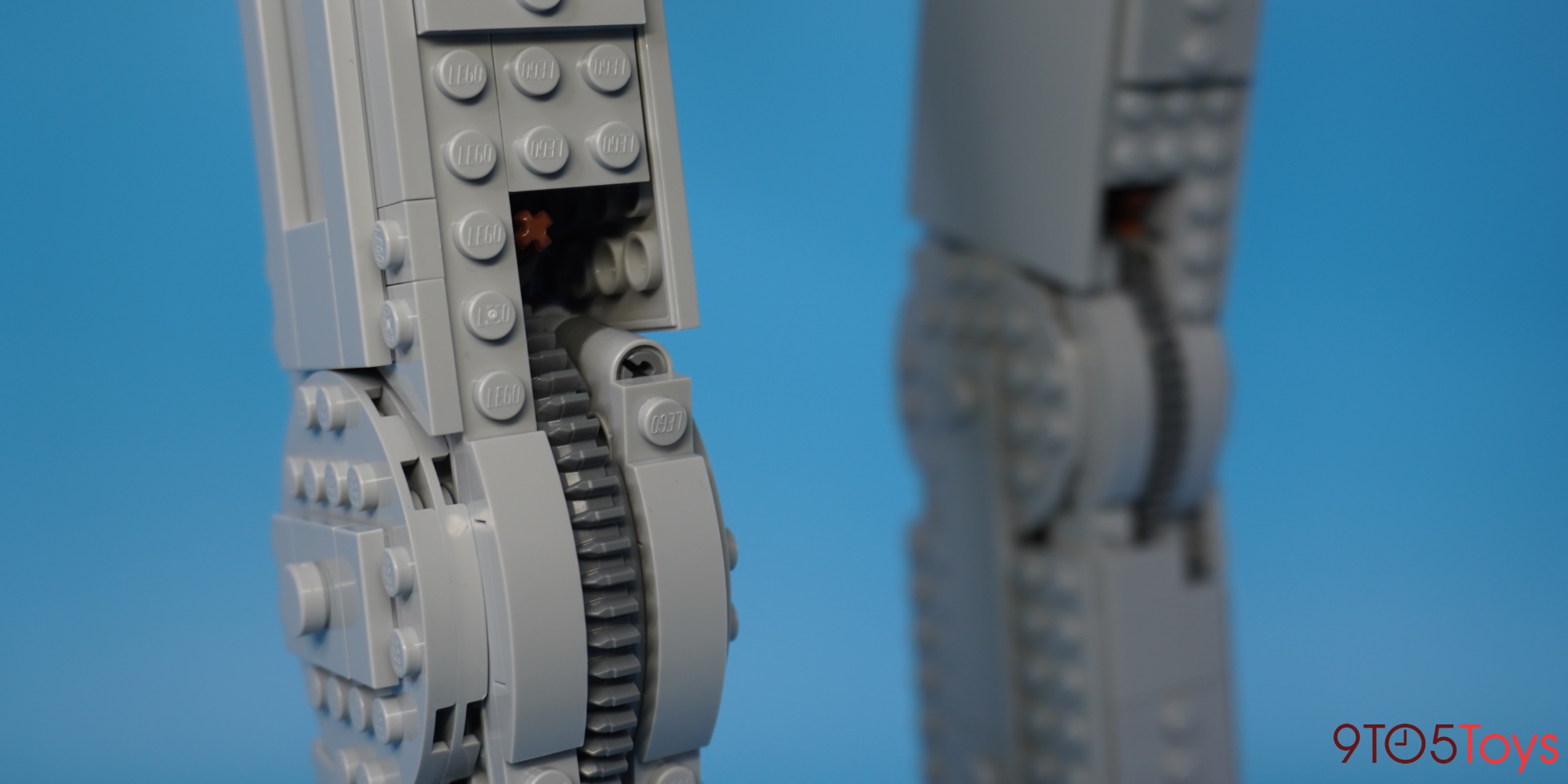 LEGO UCS AT-AT review: Hands-on with the 6,800-piece set - 9to5Toys