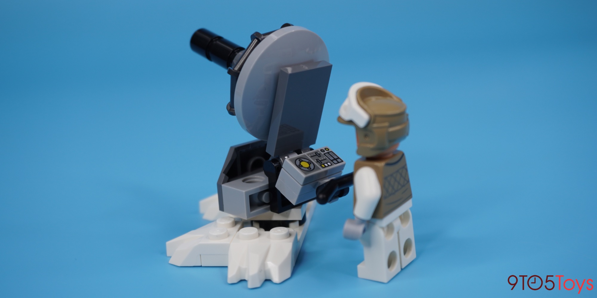 LEGO Defense of Hoth - 9to5Toys