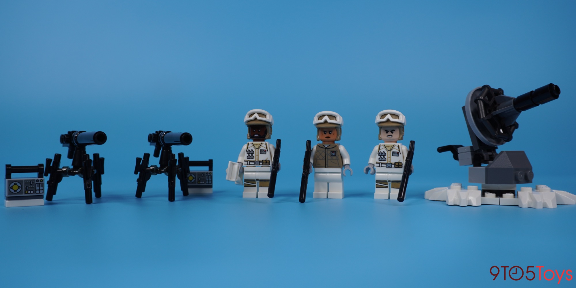 LEGO Defense of Hoth - 9to5Toys