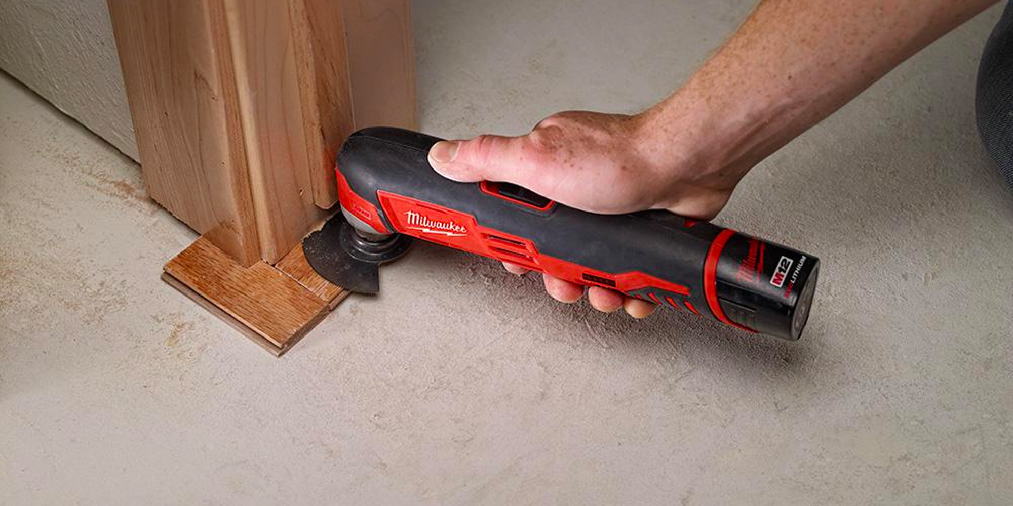 Milwaukee's M12 oscillating multi-tool with two batteries falls to $99 ...