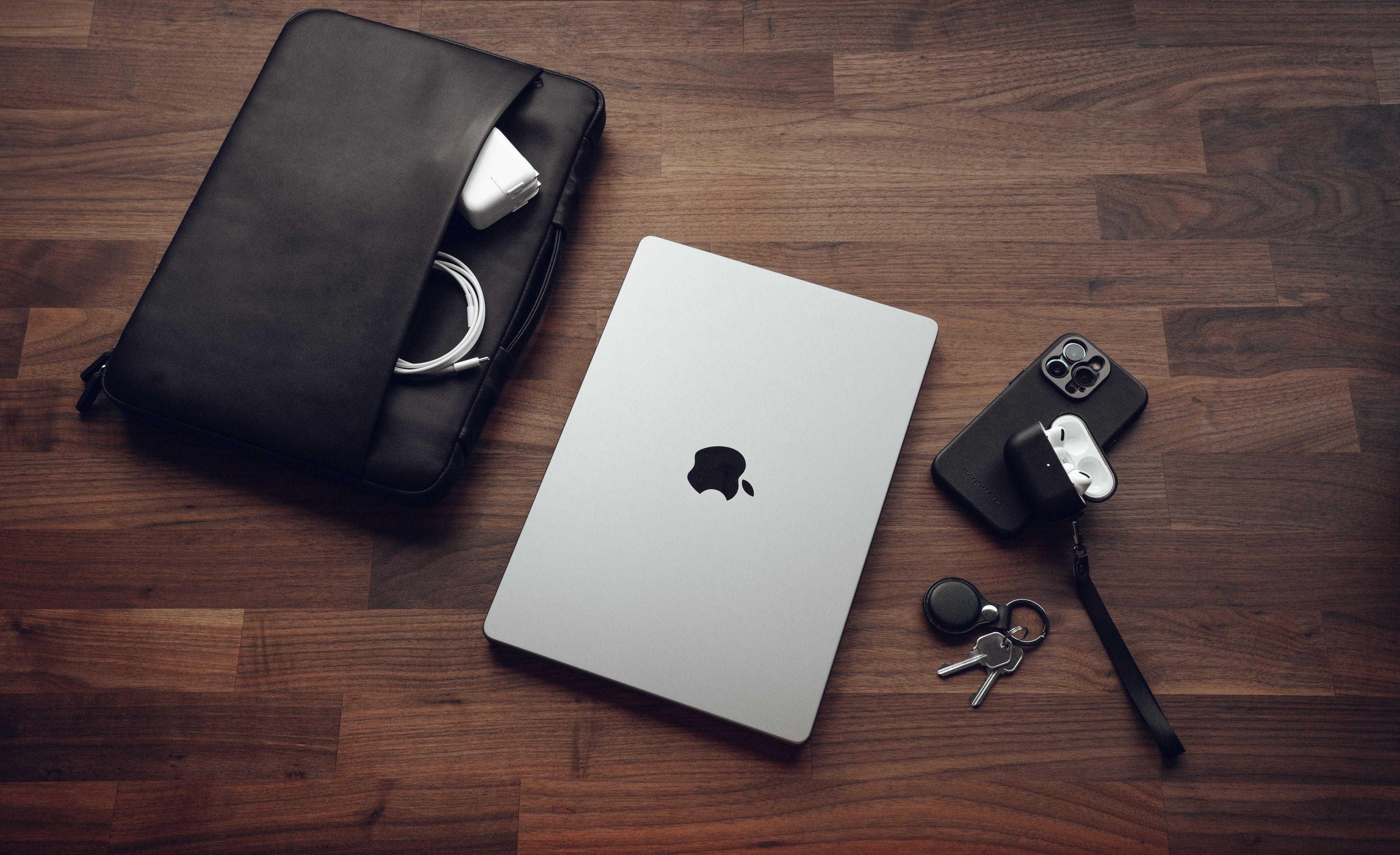 SANDMARC's new collection of leather Apple gear accessories - 9to5Toys