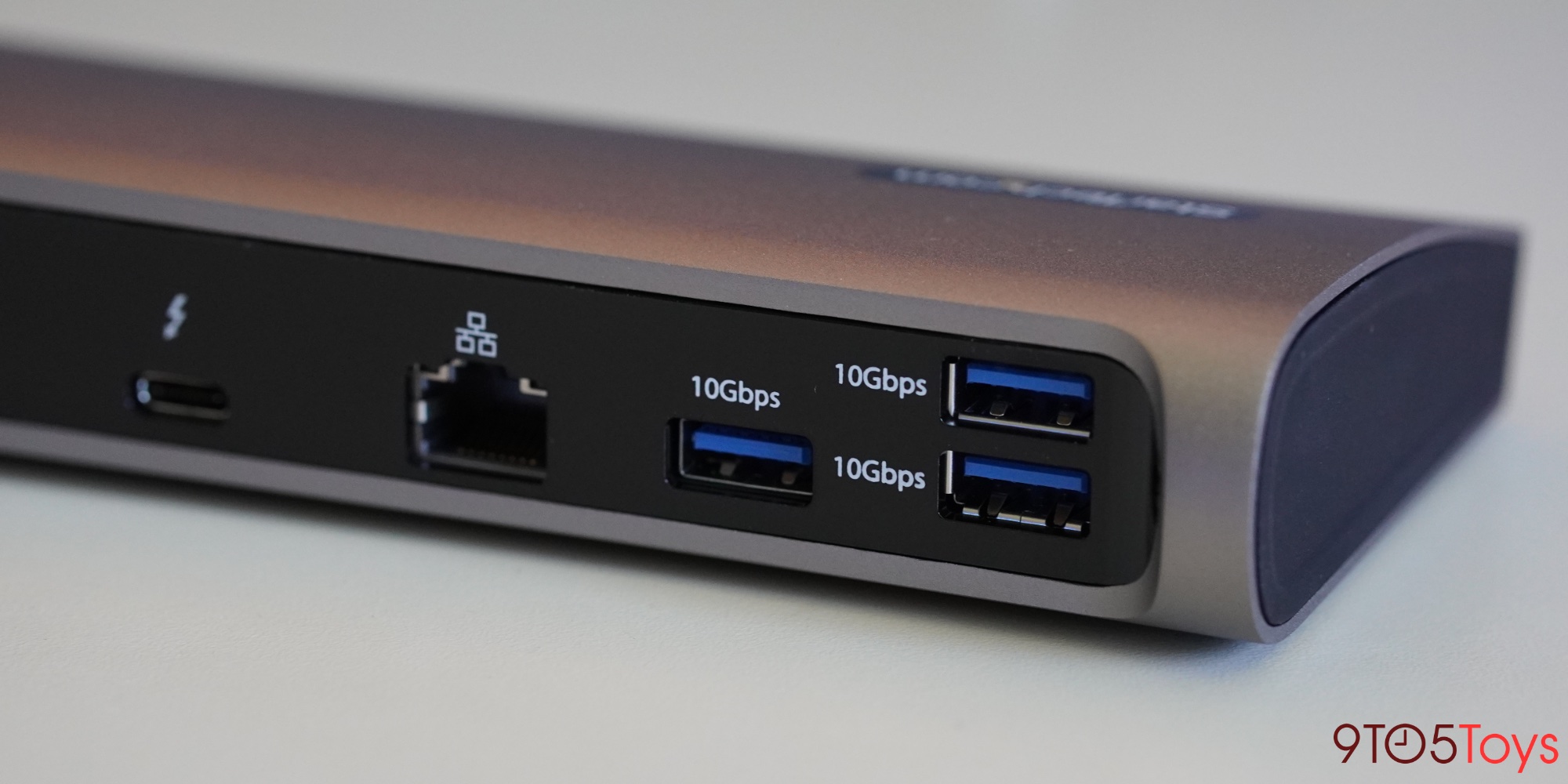 StarTech Thunderbolt 4 Dock supports 8K displays - 9to5Toys