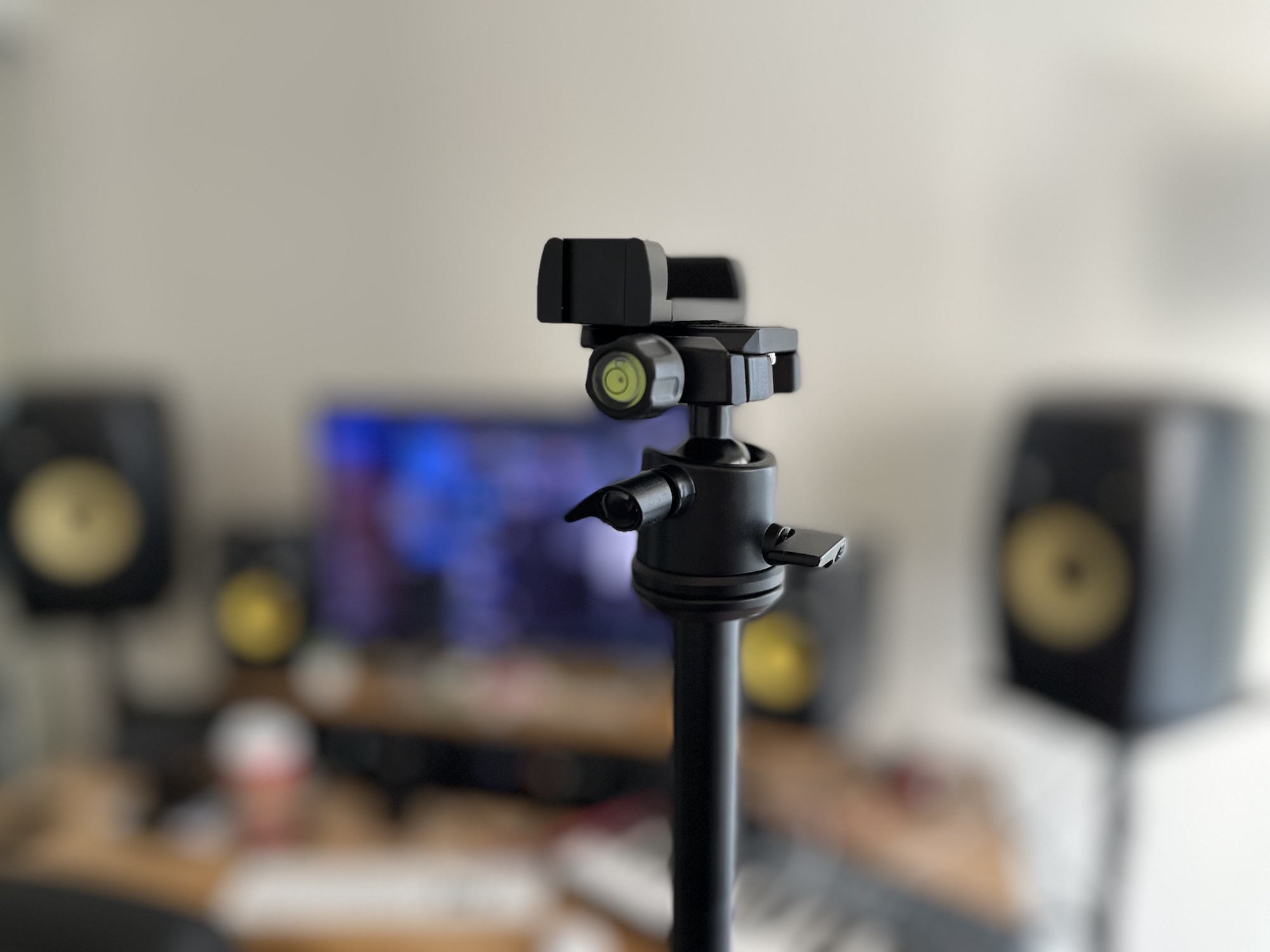 New iPhone Tripod Pro Edition from SANDMARC - 9to5Toys