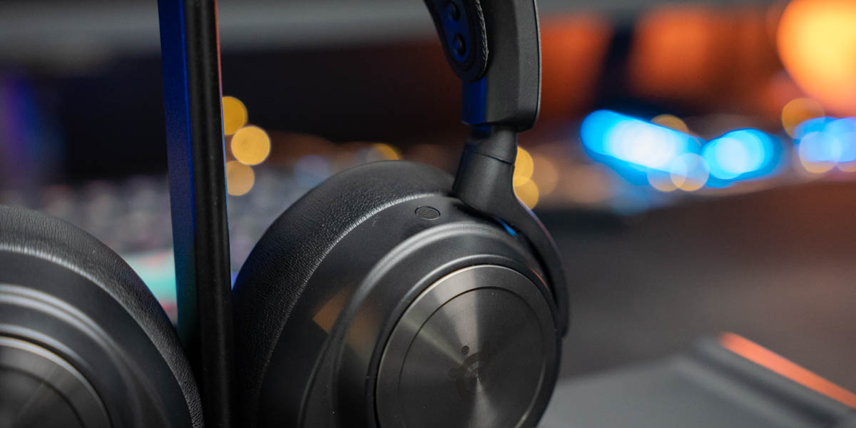 Nova Pro Wireless Review: SteelSeries' new flagship gaming headset
