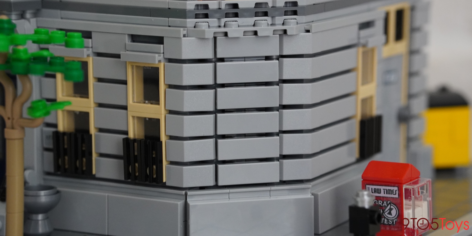 LEGO Sanctum Sanctorum: Hands-on with the 2,700-piece kit