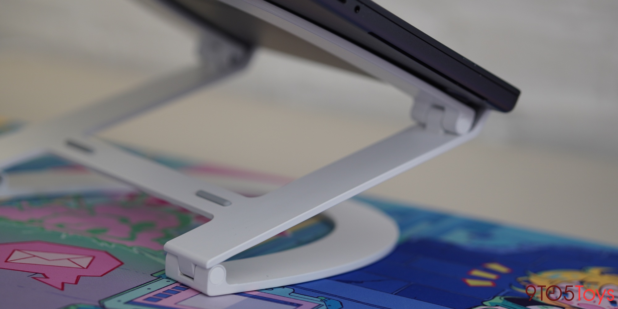 Twelve South Curve Flex delivers a versatile MacBook companion