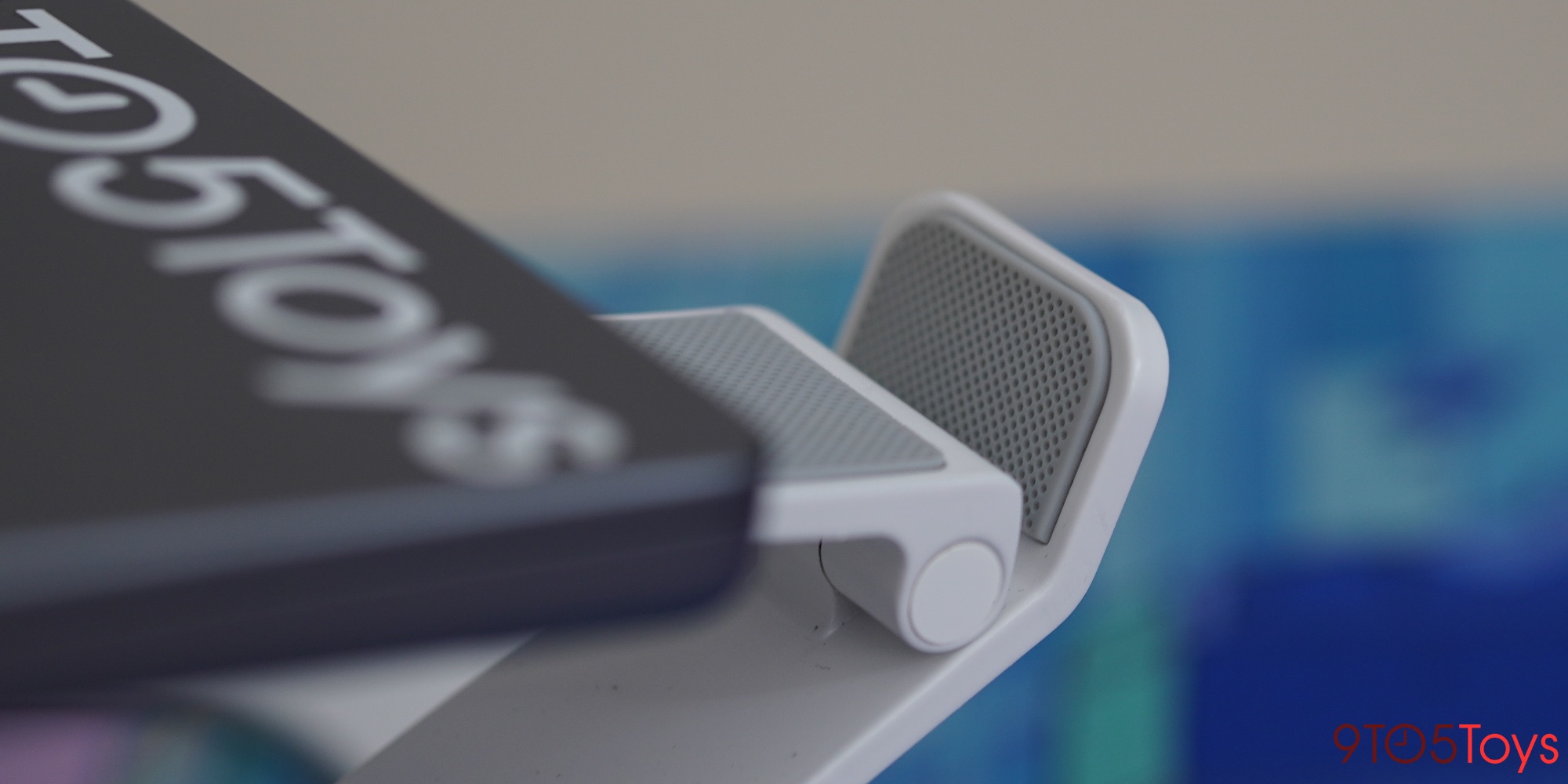 Twelve South Curve Flex delivers a versatile MacBook companion