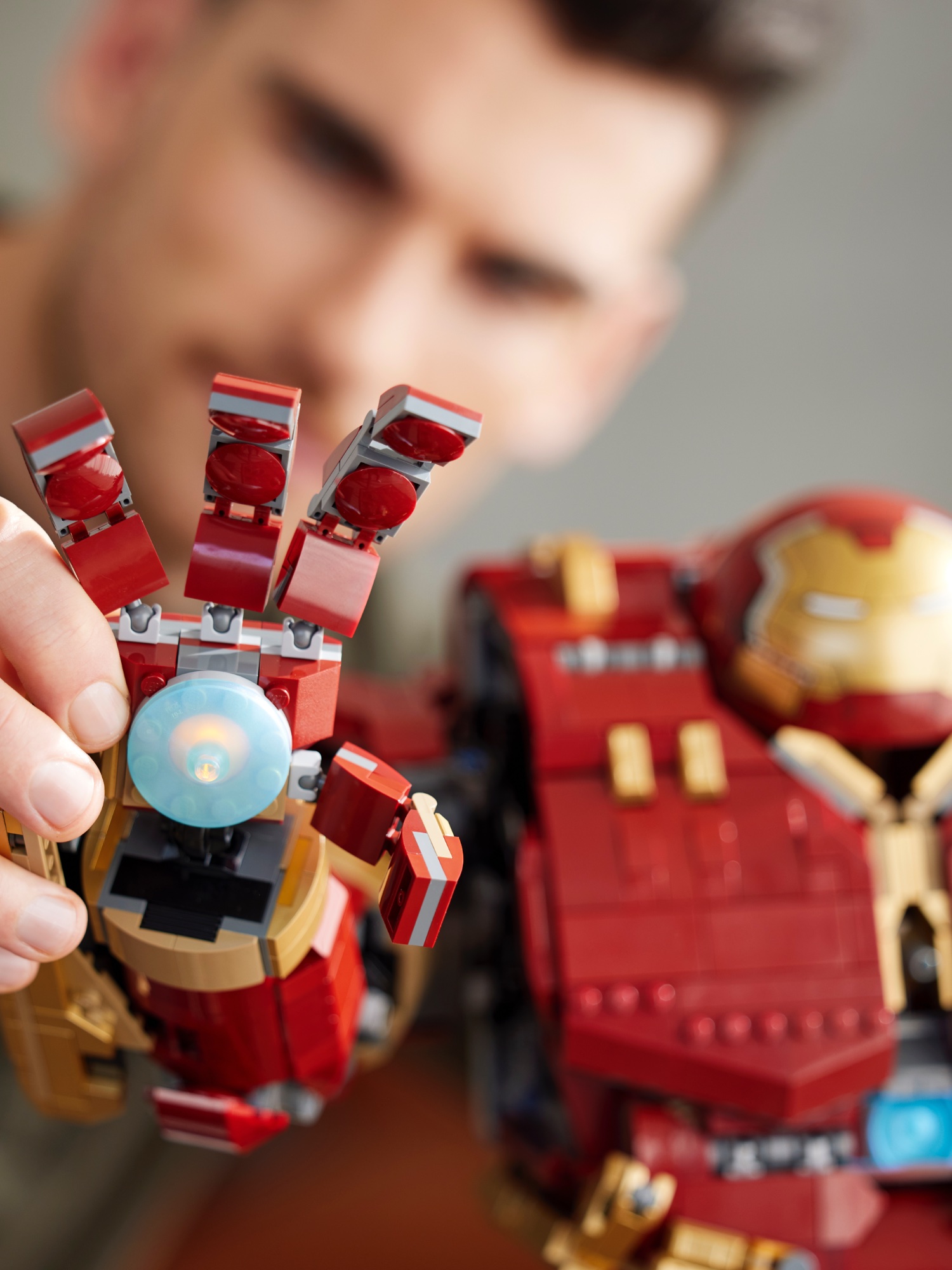 LEGO officially reveals new 4,000-piece UCS-style Hulkbuster launching ...
