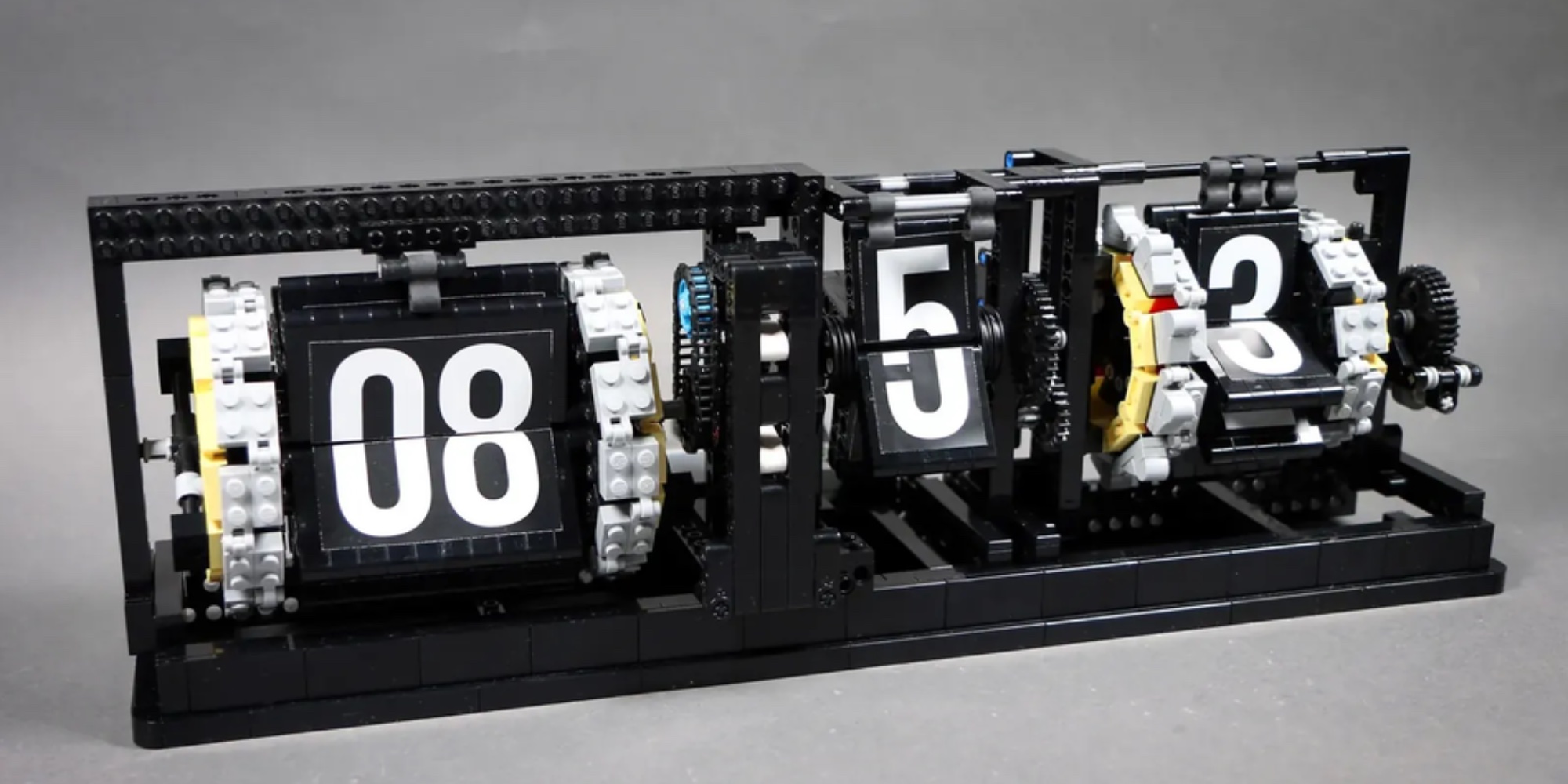 LEGO Ideas October: Vintage Radio, Flip Clock, more