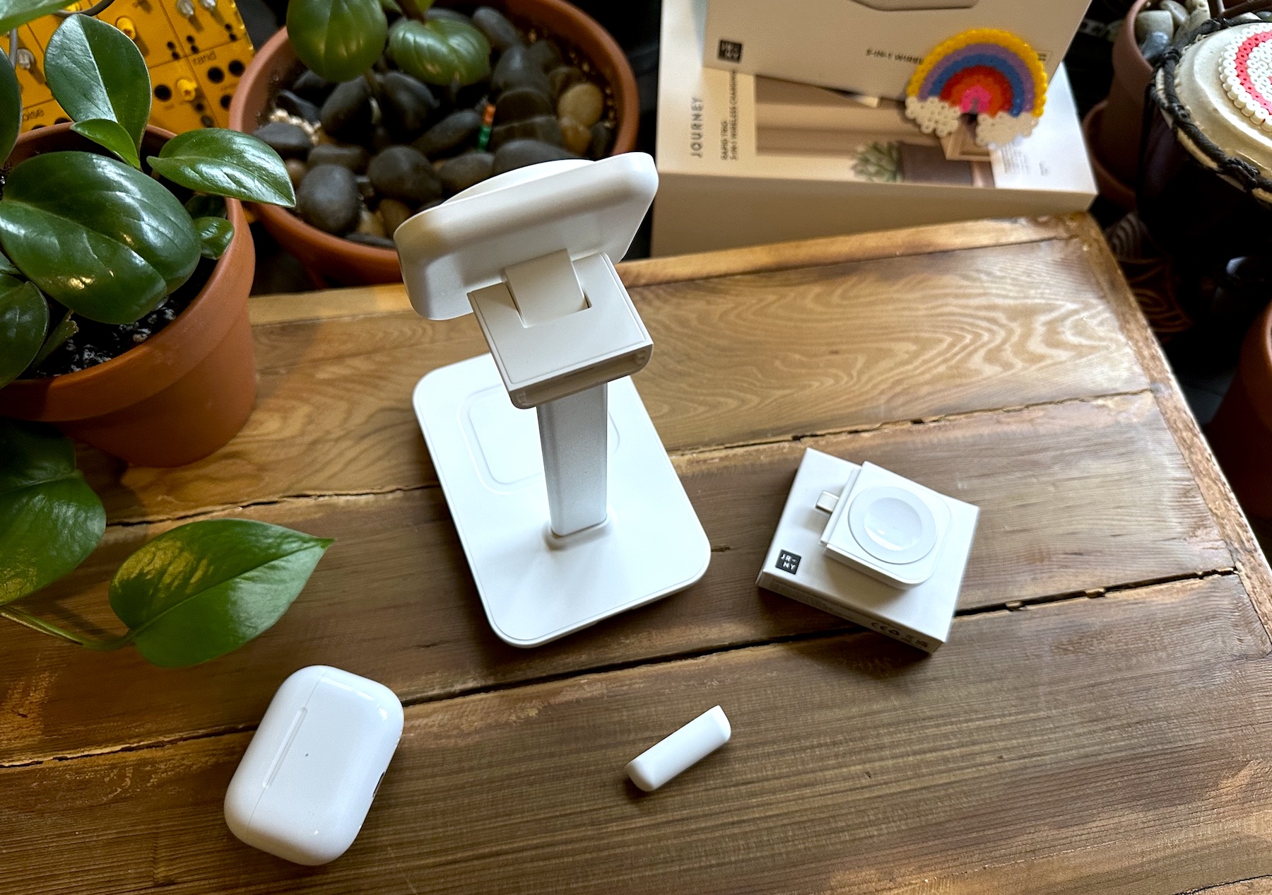 Review: New MagSafe Charging Stand from Journey