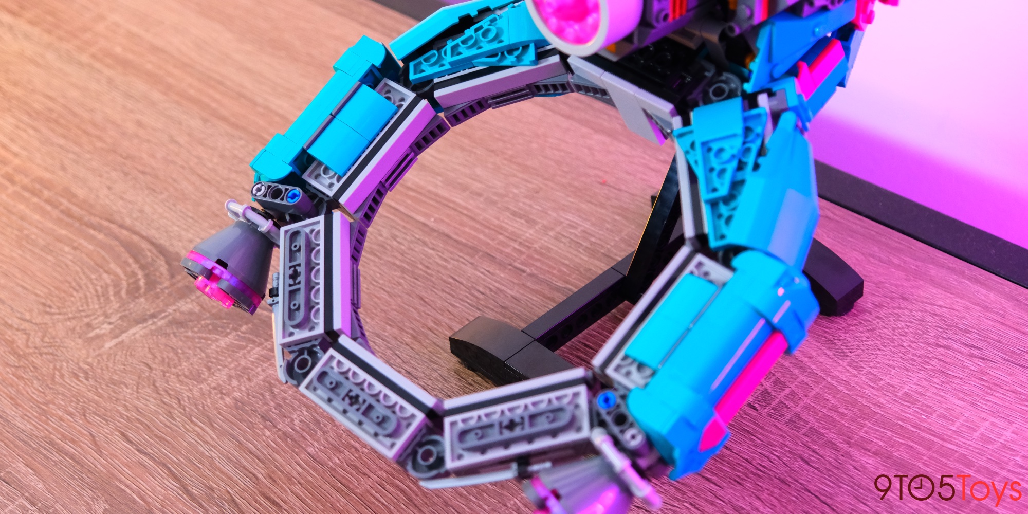 LEGO Guardians Bowie ship review: Bold design, vibrant colors